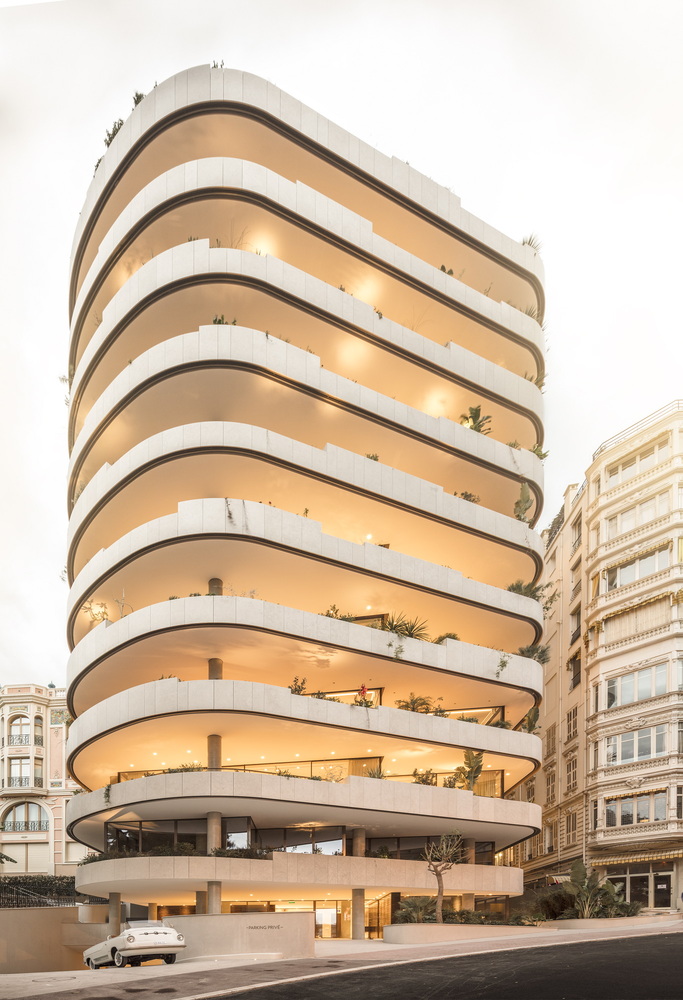 Gallery of La Petite Afrique Building / Isay Weinfeld - 11