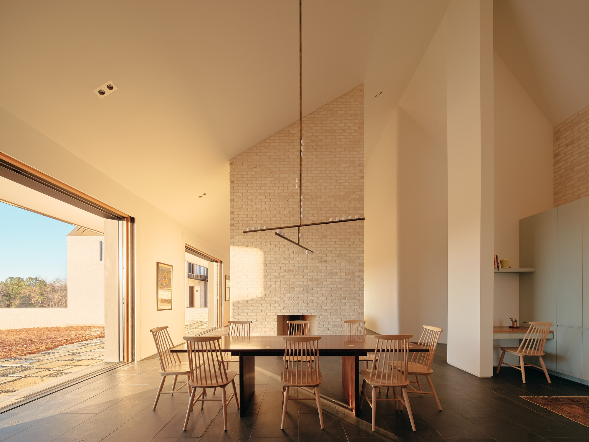 Gallery of Three Chimney House / TW Ryan Architecture - 17