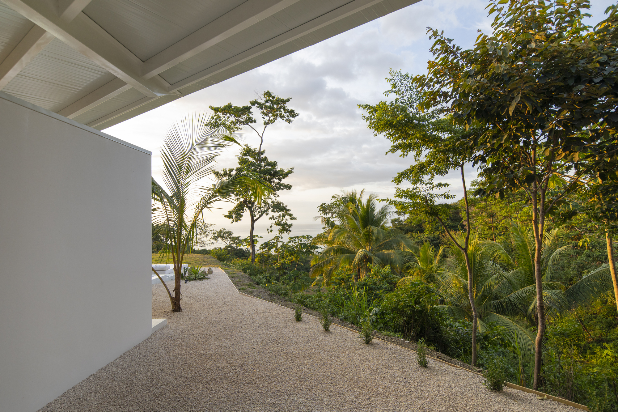 Gallery of Santiago Hills Villa / Studio Saxe - 7