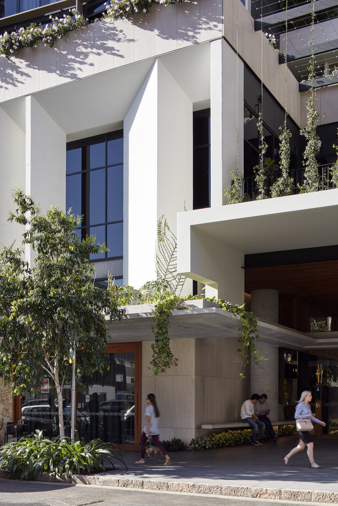 Gallery of Lucent Apartment Building / Plazibat Architects - 7