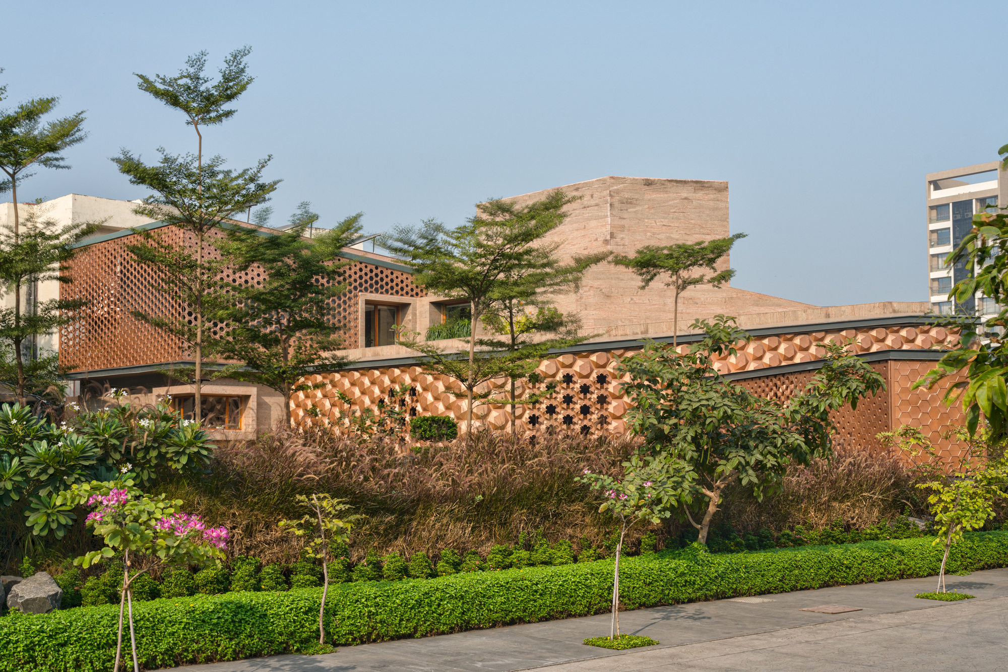 Gallery of HIVE House / Openideas Architects - 41