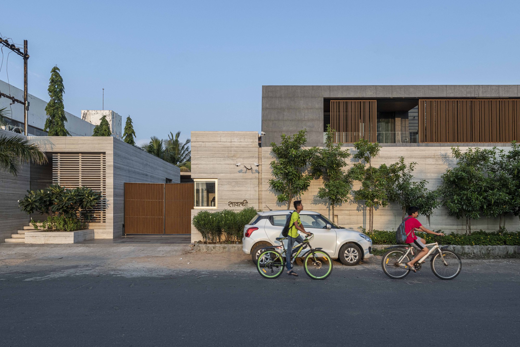 Gallery of H-House / Co.lab Design Studio - 19