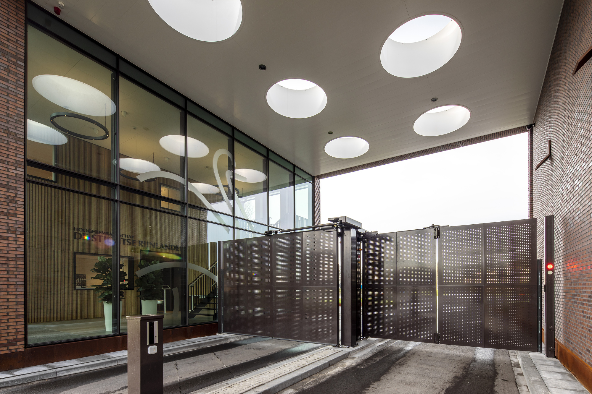 Gallery of Poortgebouw Entrance Building / SVP Architectuur ...