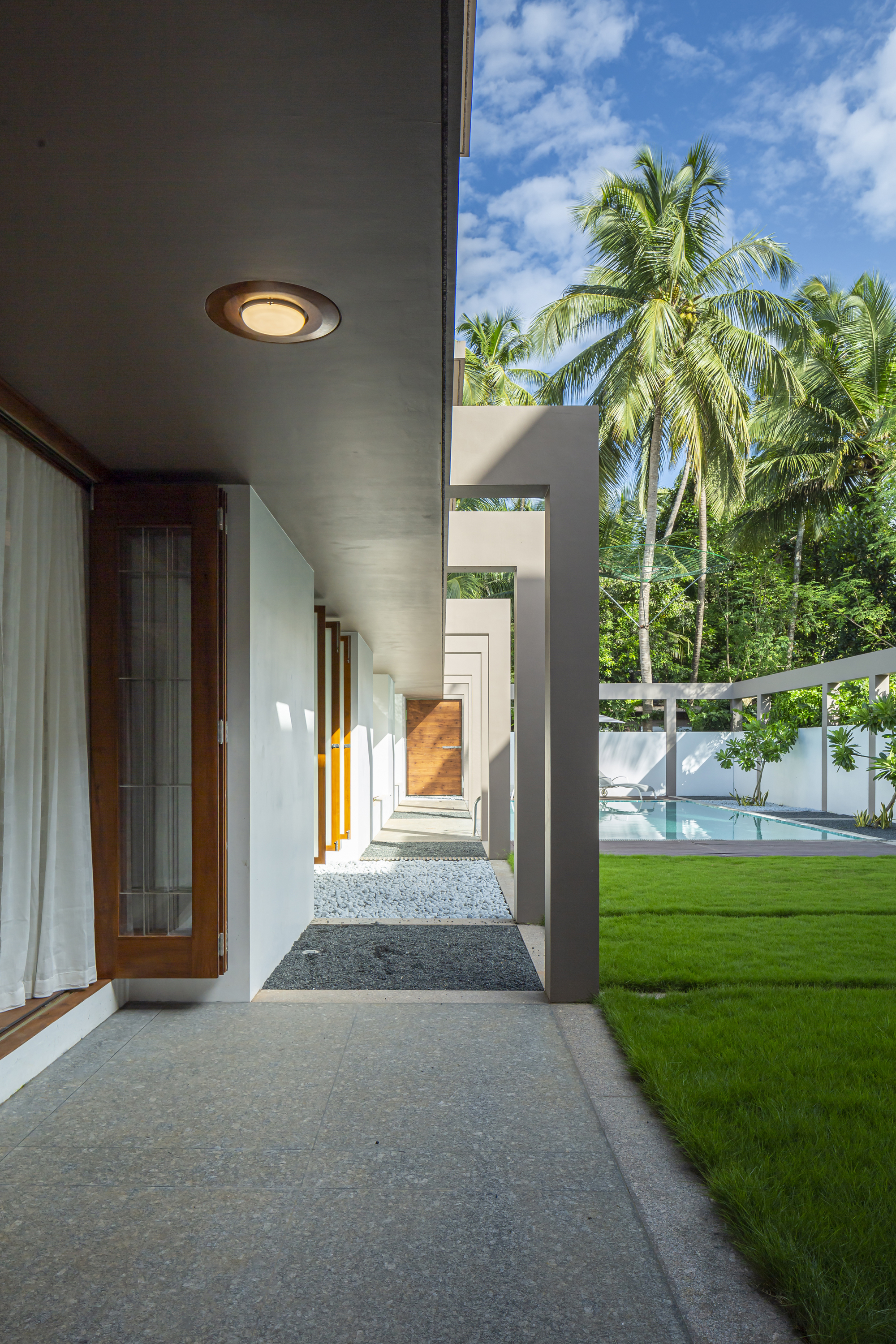 Gallery of The House Within the Grid / LIJO RENY architects - 24