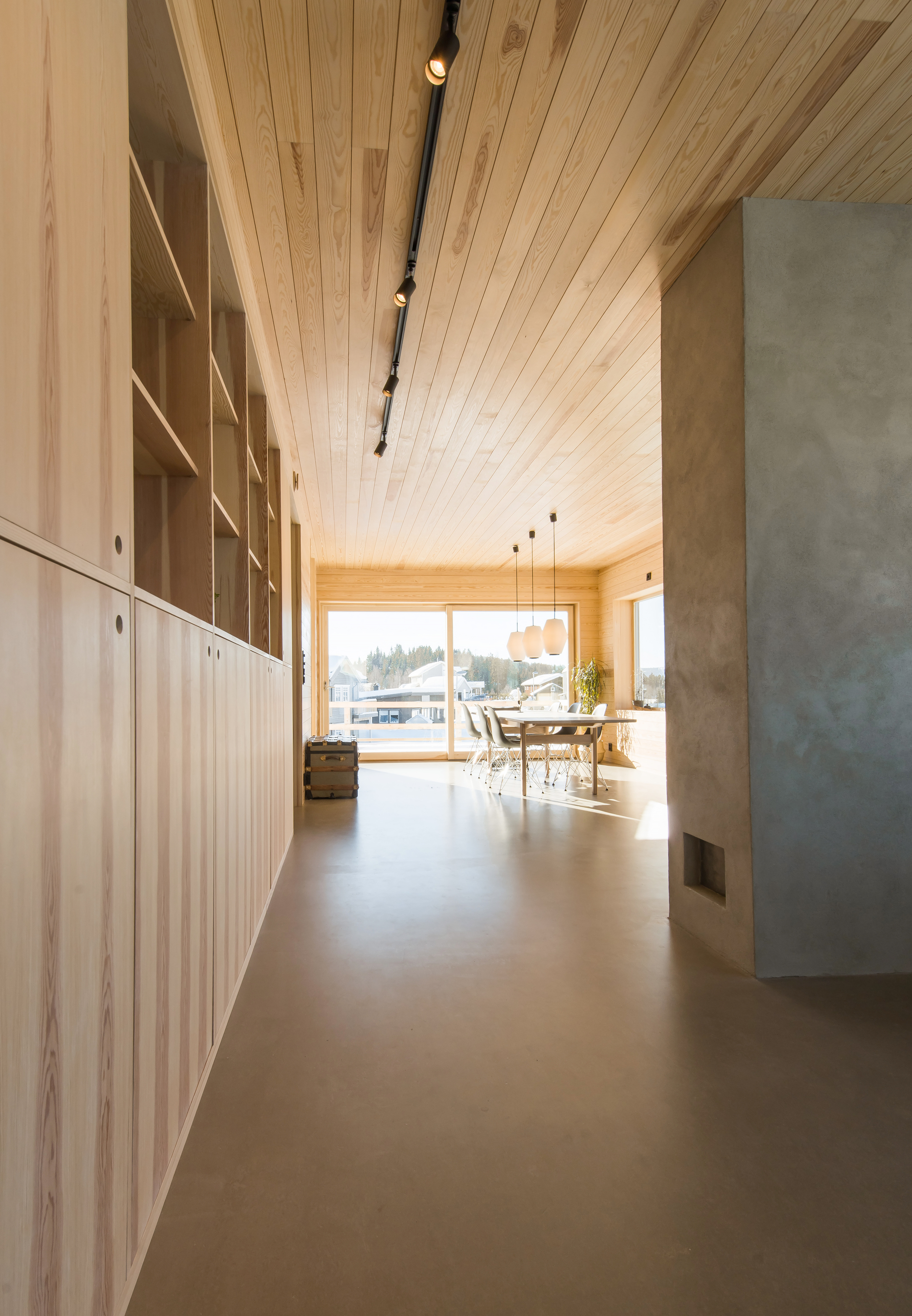 Gallery of House in Red Concrete / Sanden+Hodnekvam Architects - 12