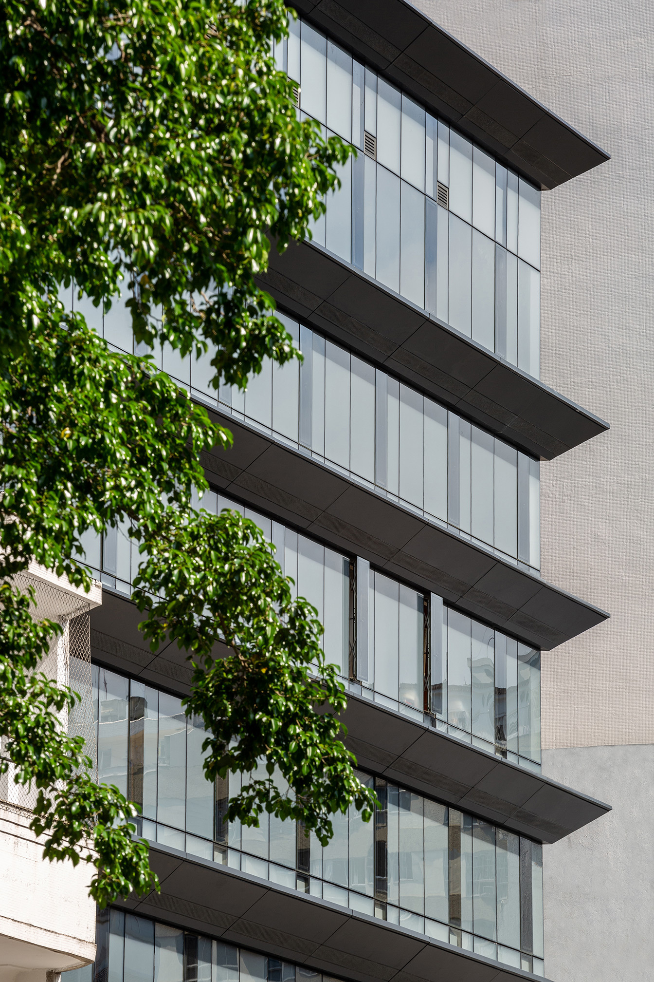 Gallery of Pulse Office Building / Jacobsen Arquitetura - 10