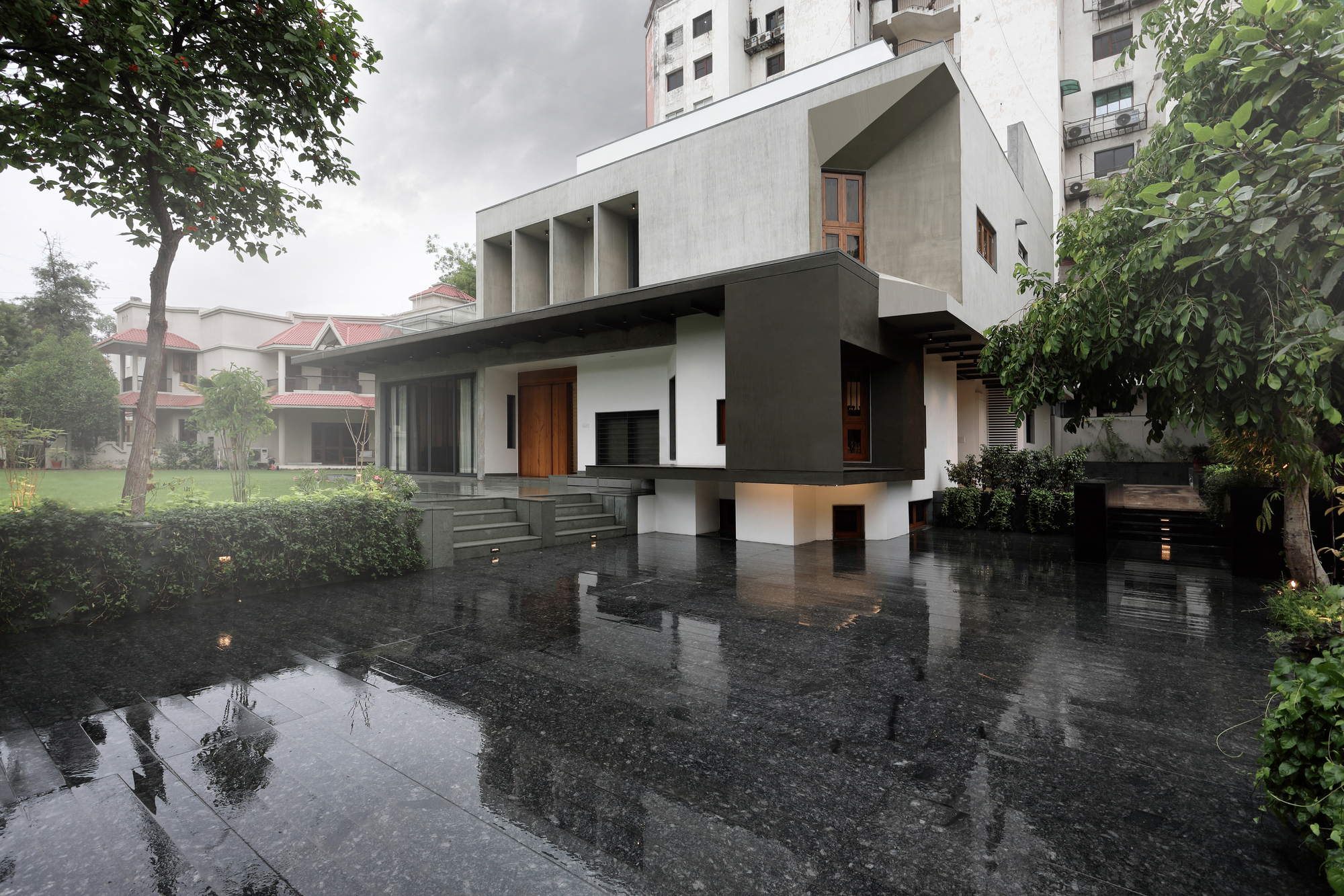 Gallery of Private Residence No. 555 / FLXBL Design Consultancy - 1