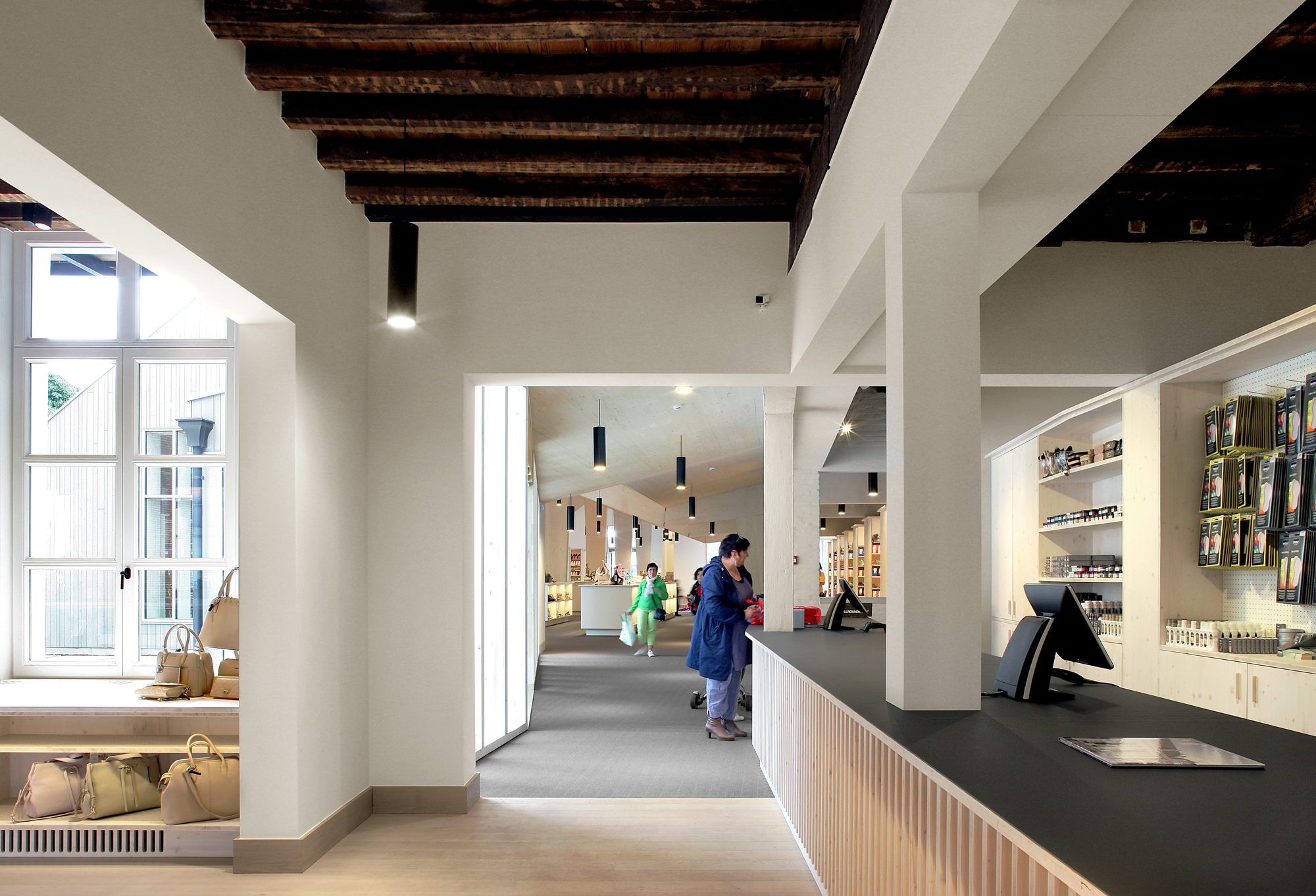 Gallery of Pedico Shop / murmuur architecten + Robbrecht & Daem ...