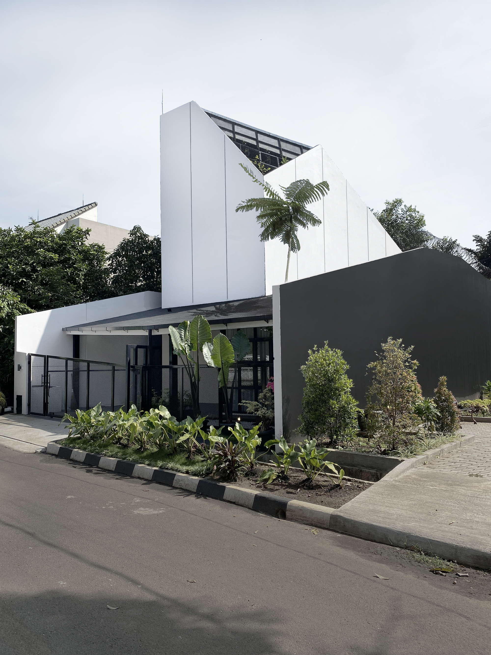 Gallery of Vinyasa House / Aaksen Responsible Aarchitecture - 5