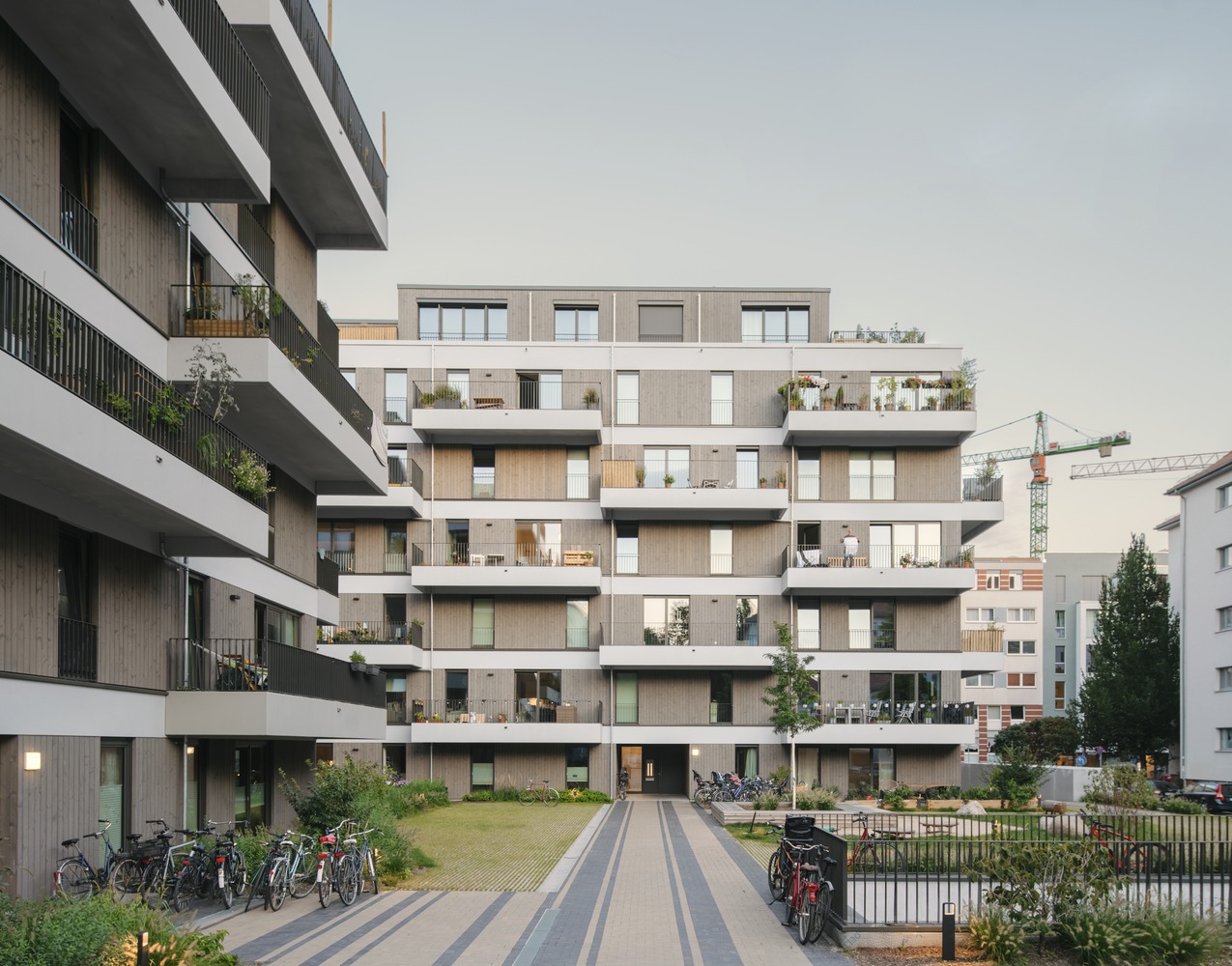 Galeria de Complexo Residencial Schmollerplatz / Zanderroth Architekten - 5