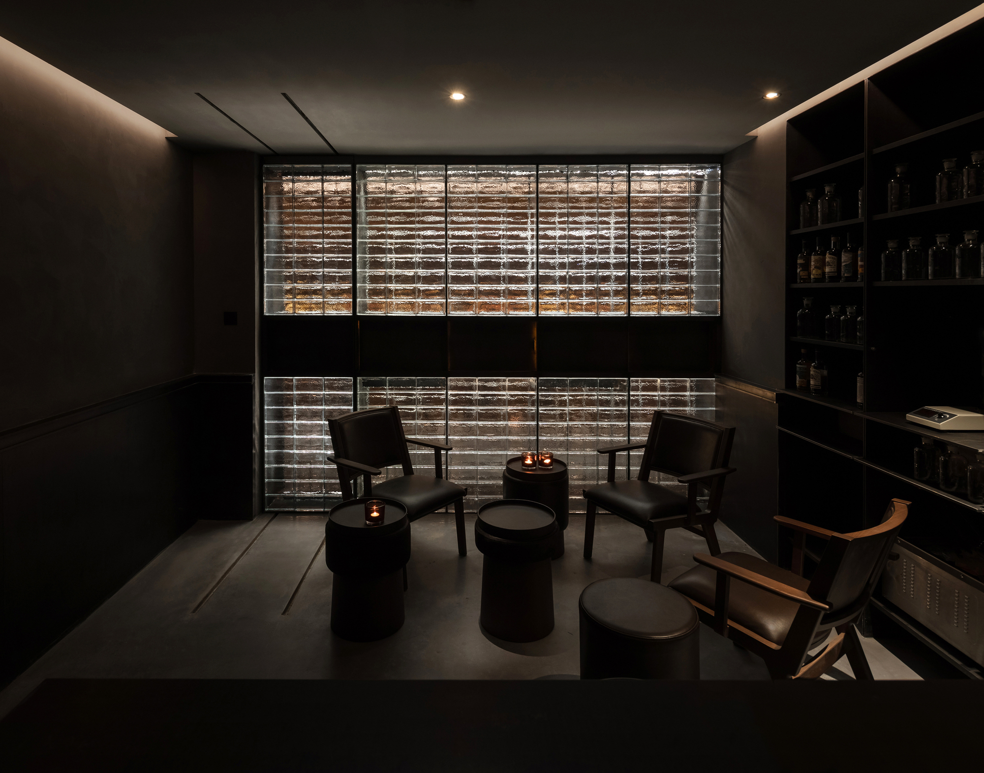 Gallery of Secret Bar / Atelier xy - 5