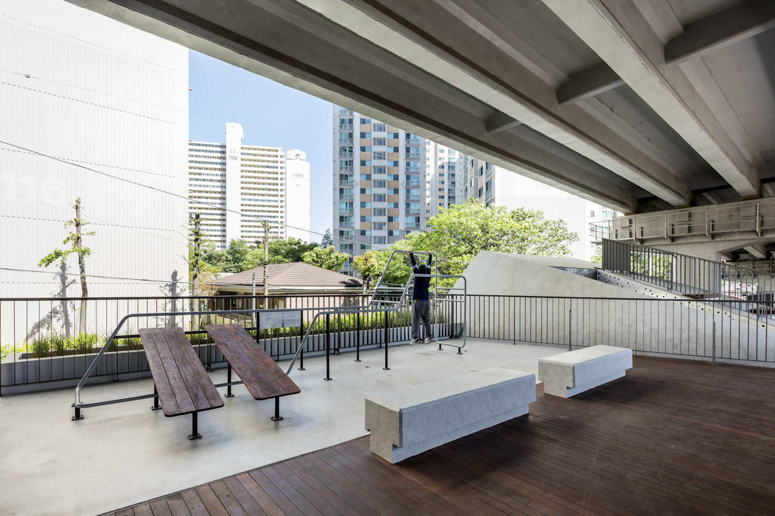 Gallery of Roof Square / HG-Architecture - 8