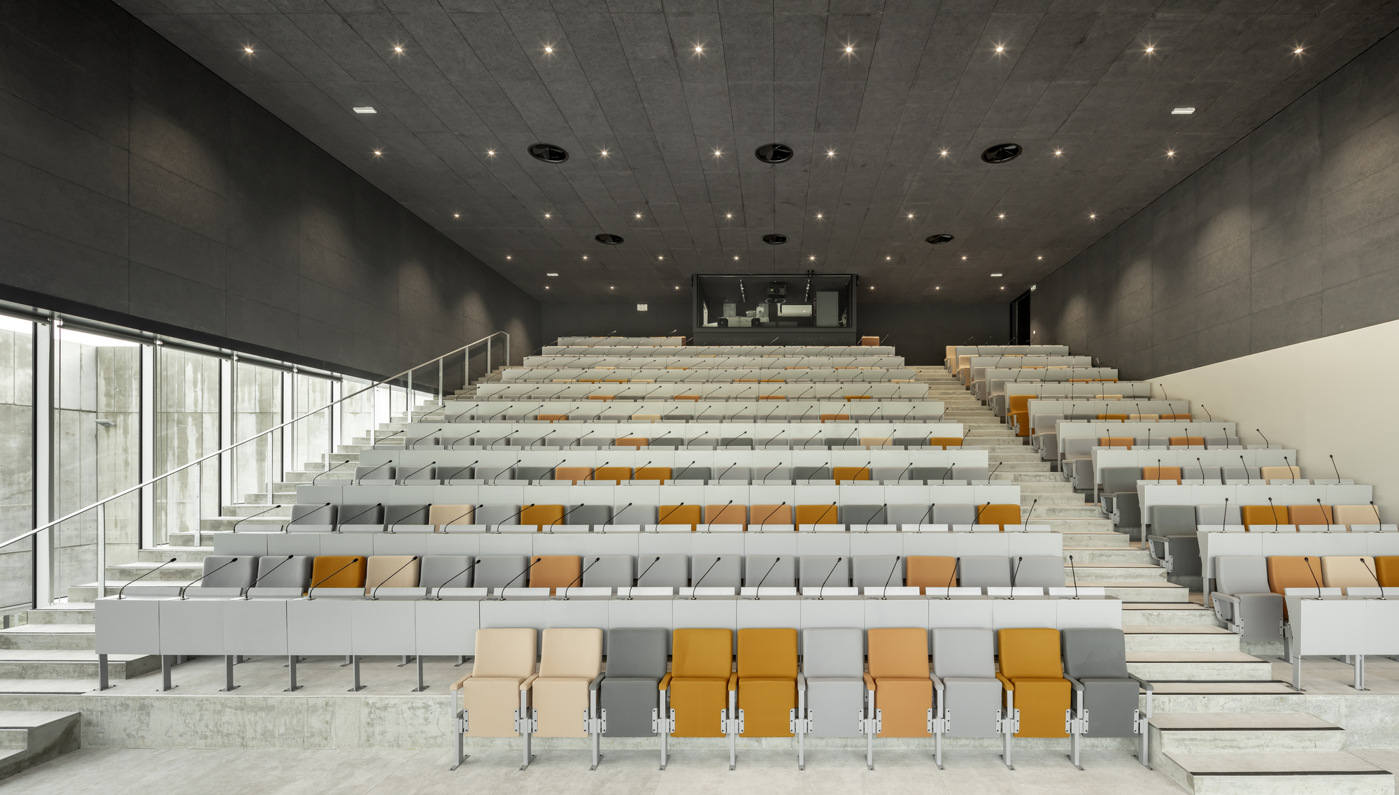 Galeria de Parque Tecnológico FORT / Randja - Farid Azib Architects - 44