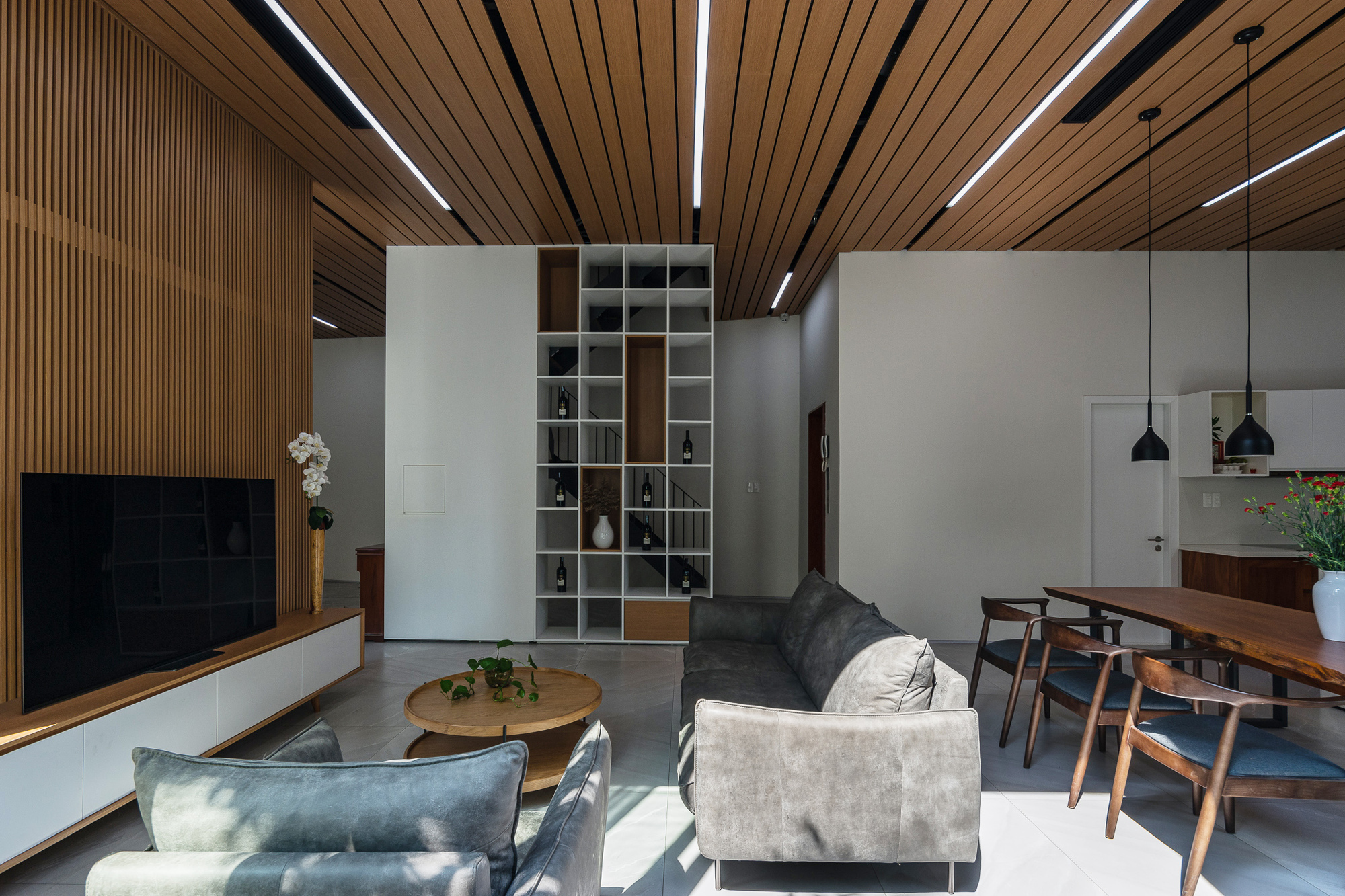 Gallery of T House / MDA Architecture - 10