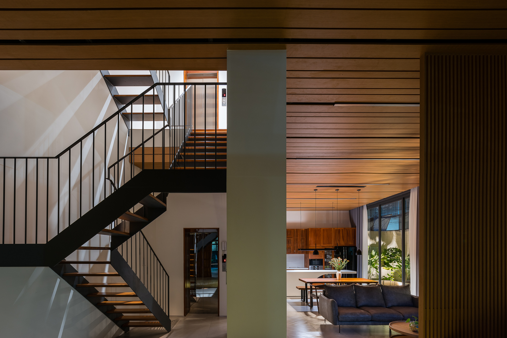 Gallery of T House / MDA Architecture - 14