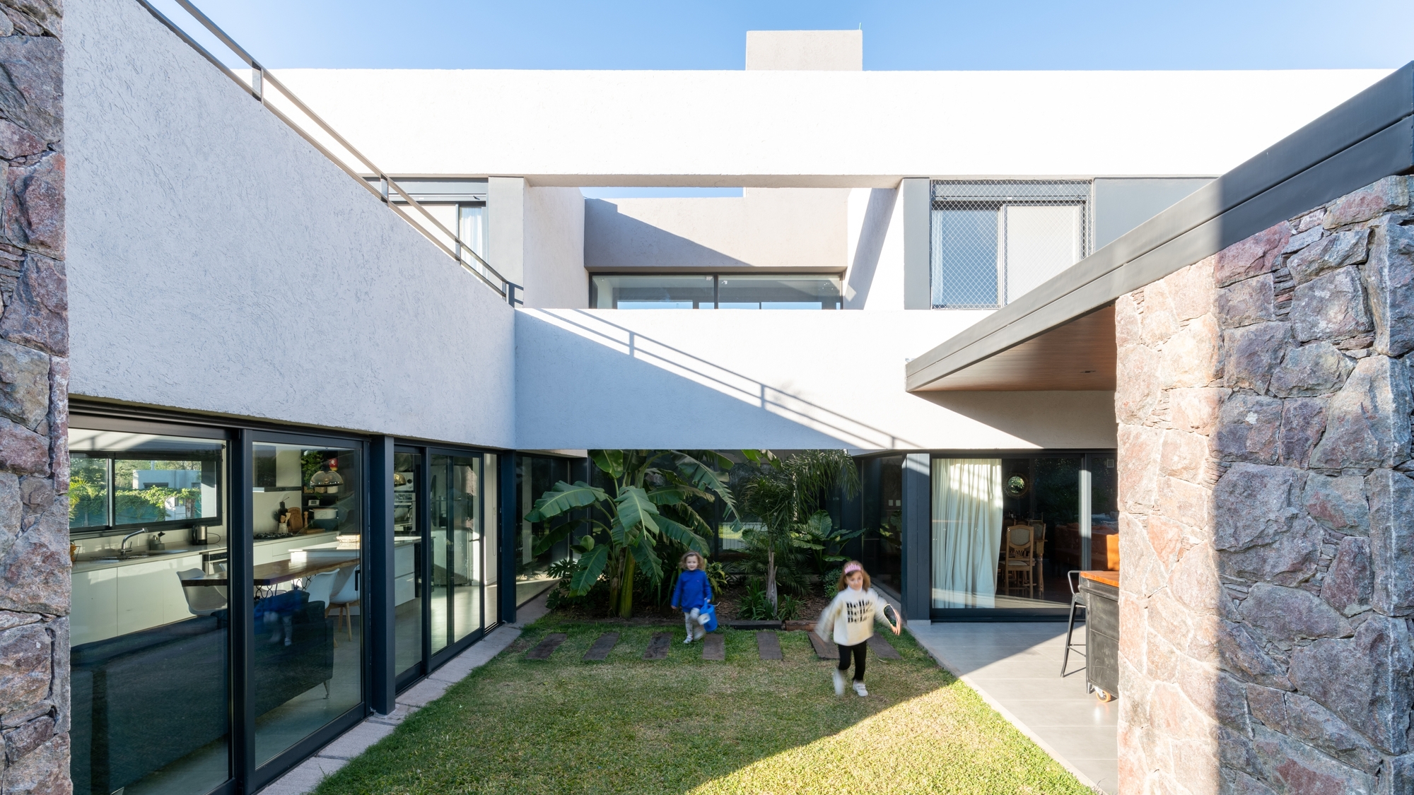 Gallery of LVF House / PSV Arquitectura - 5