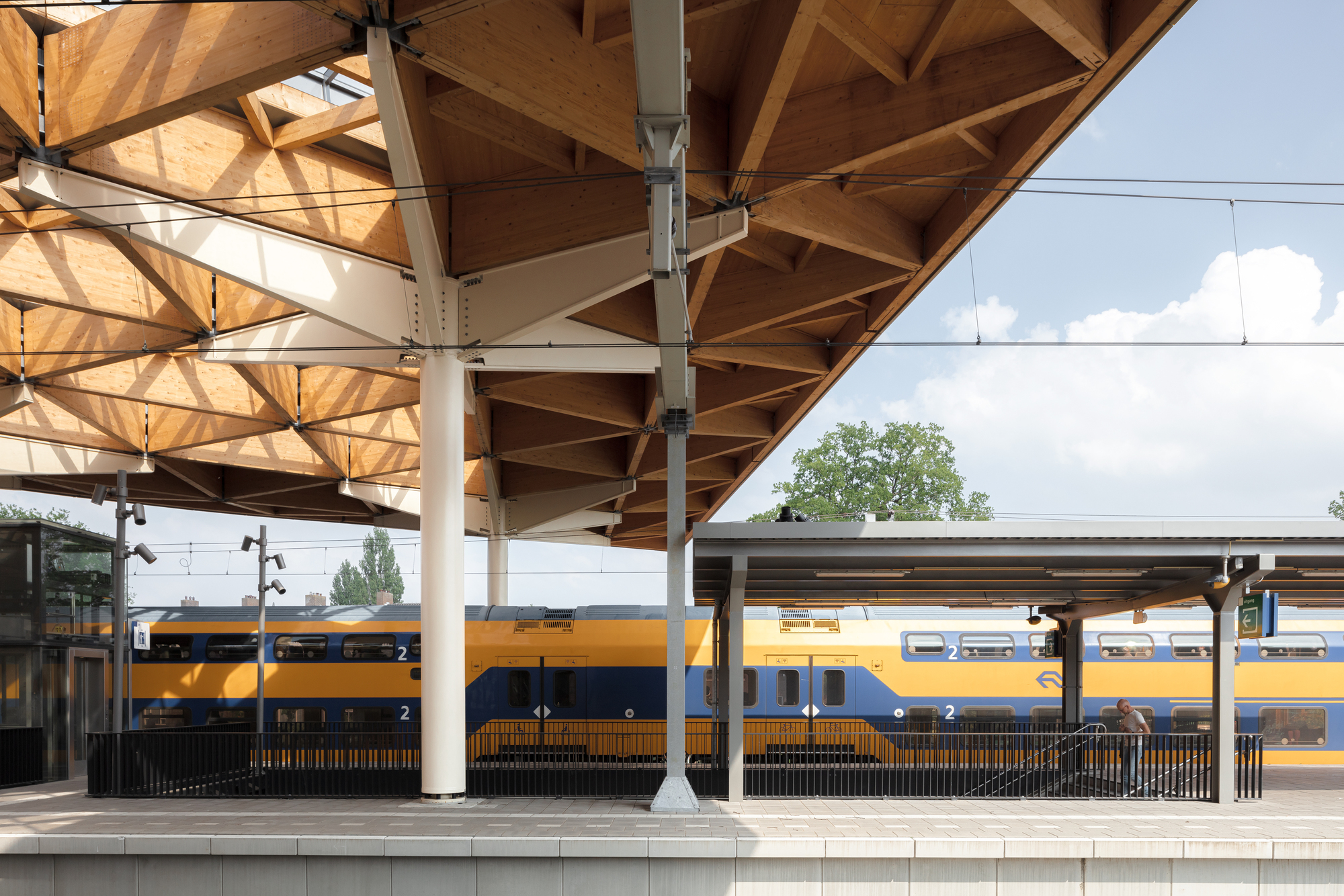 Gallery of Assen Station / Powerhouse Company + De Zwarte Hond - 2