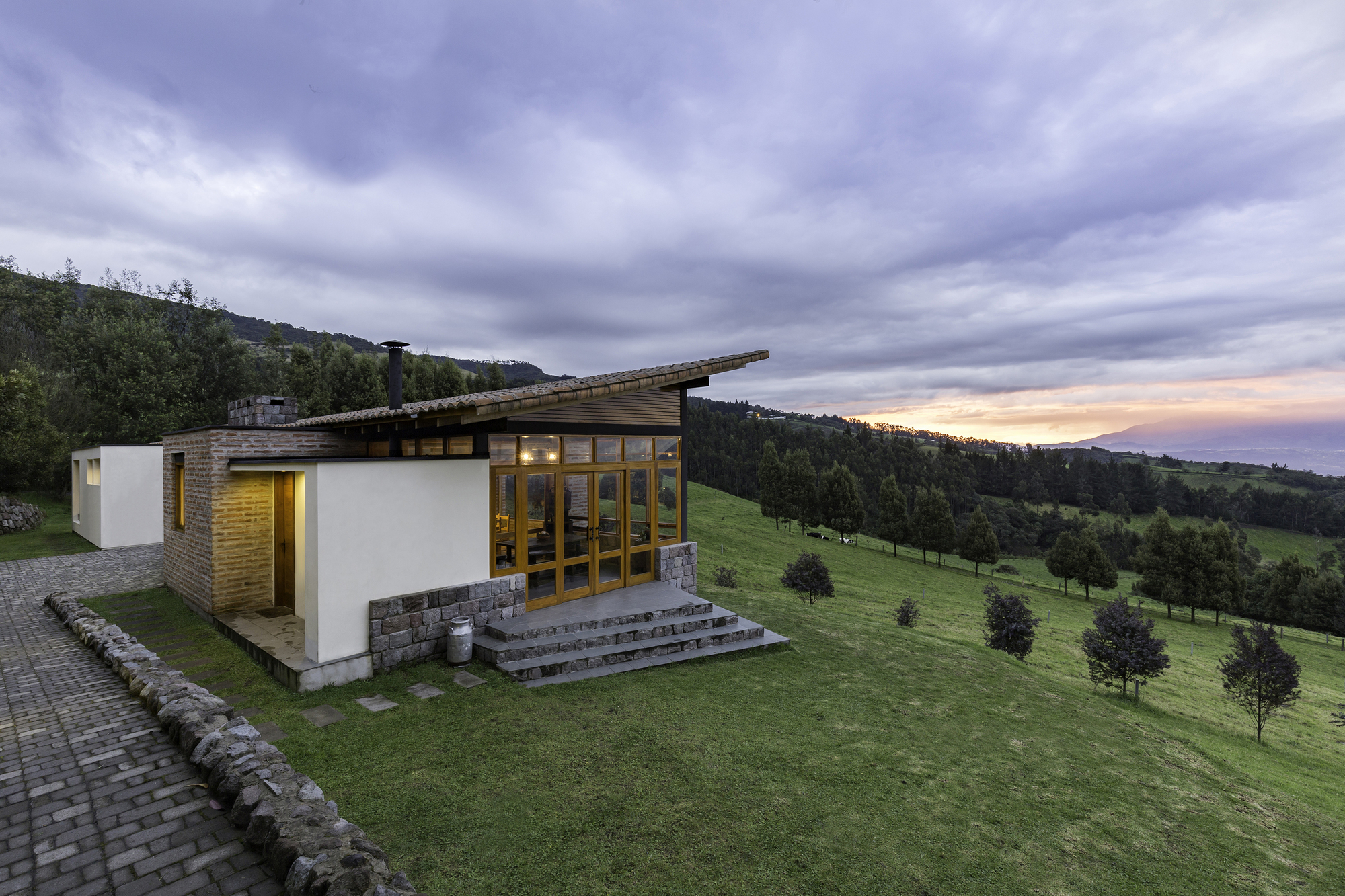Gallery of Pasochoa House / Juan Esteban Ruales Laso - 13