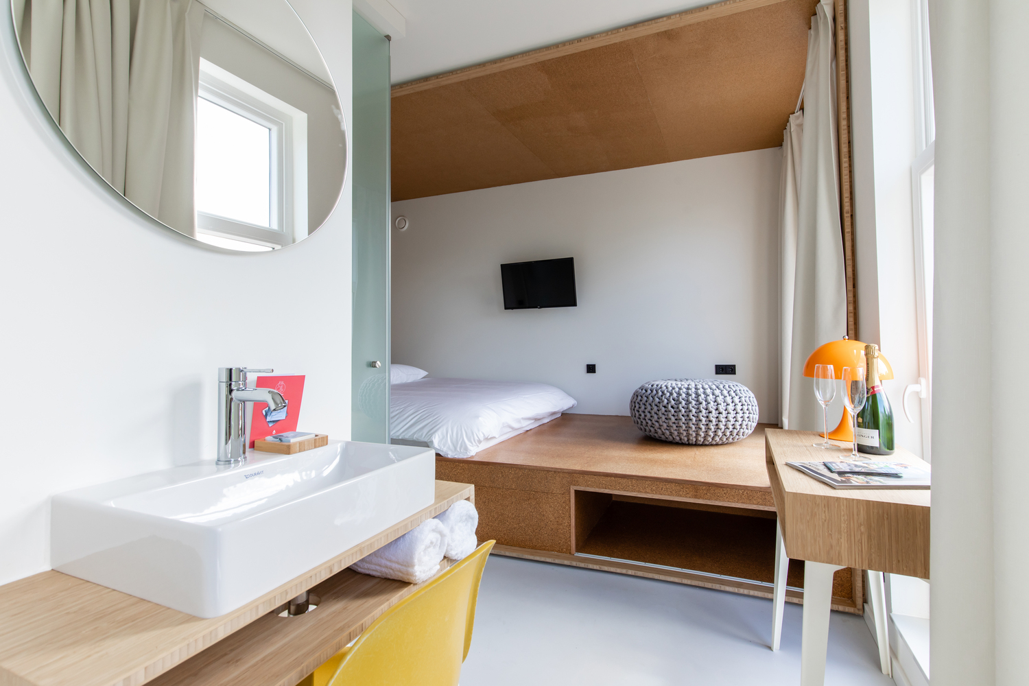 Gallery of The Bellhop Hotel / locallll - 4
