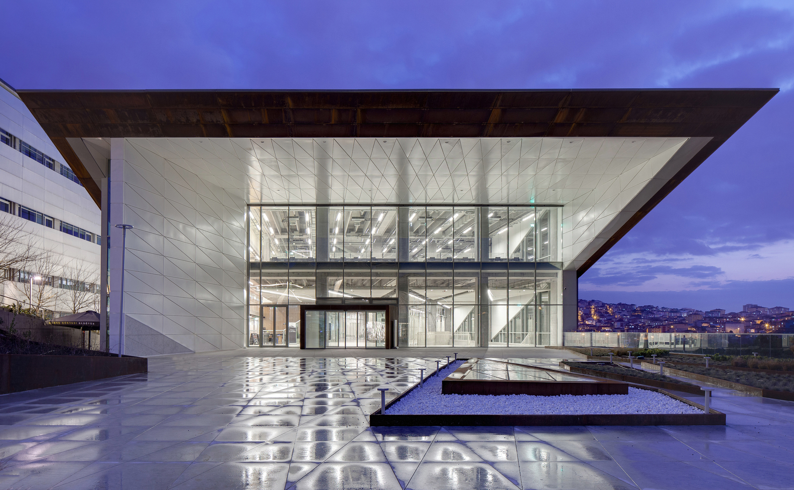 Gallery of Özyeğin University Faculty of Architecture and Design / ARK ...