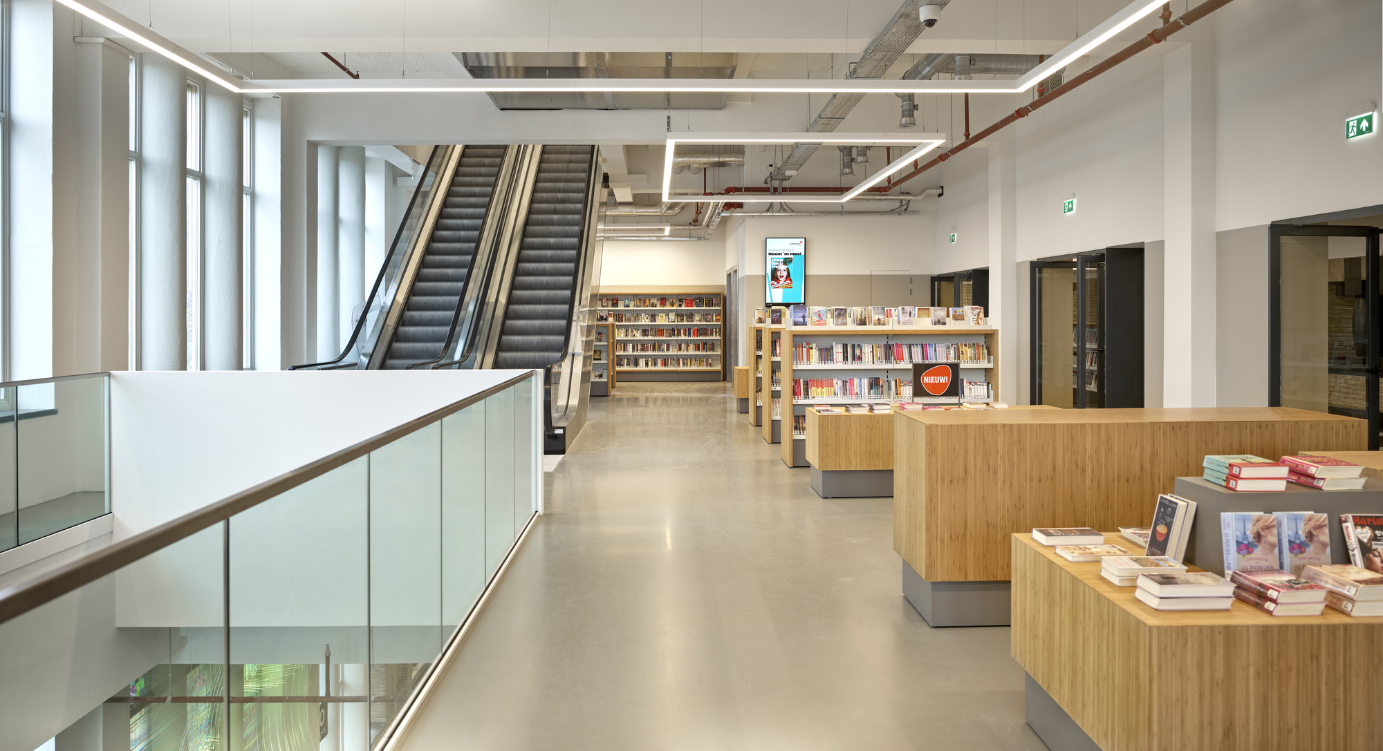 Gallery of Utrecht Central Library & Post Office / Zecc Architecten ...