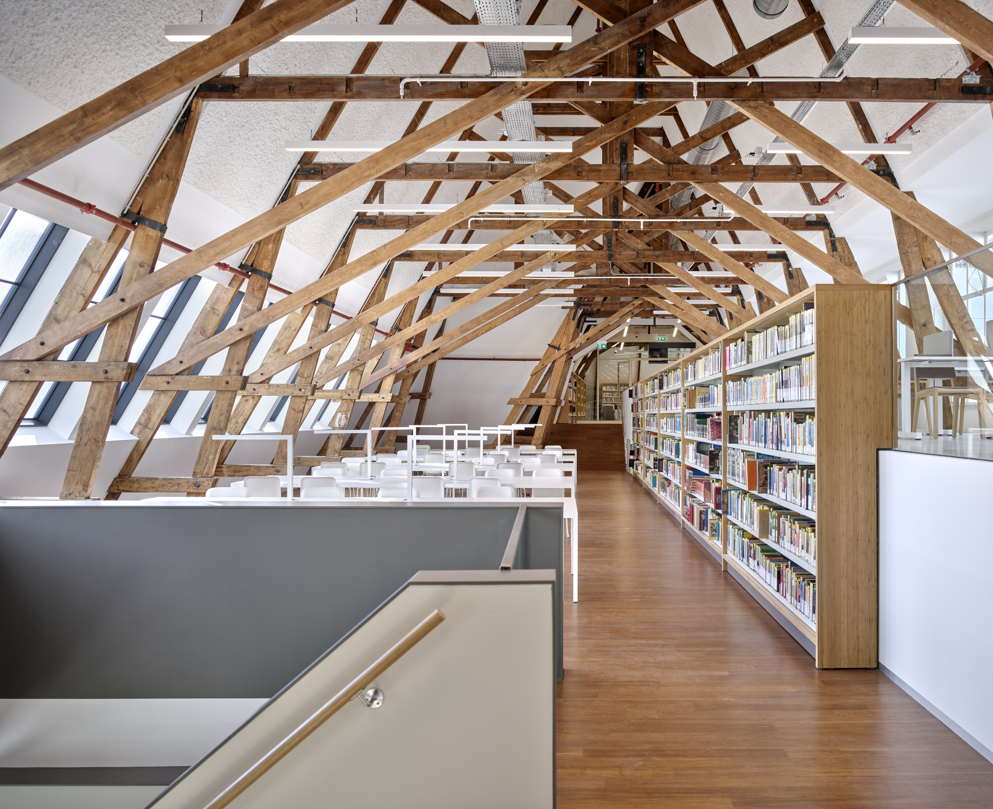 Gallery of Utrecht Central Library & Post Office / Zecc Architecten ...