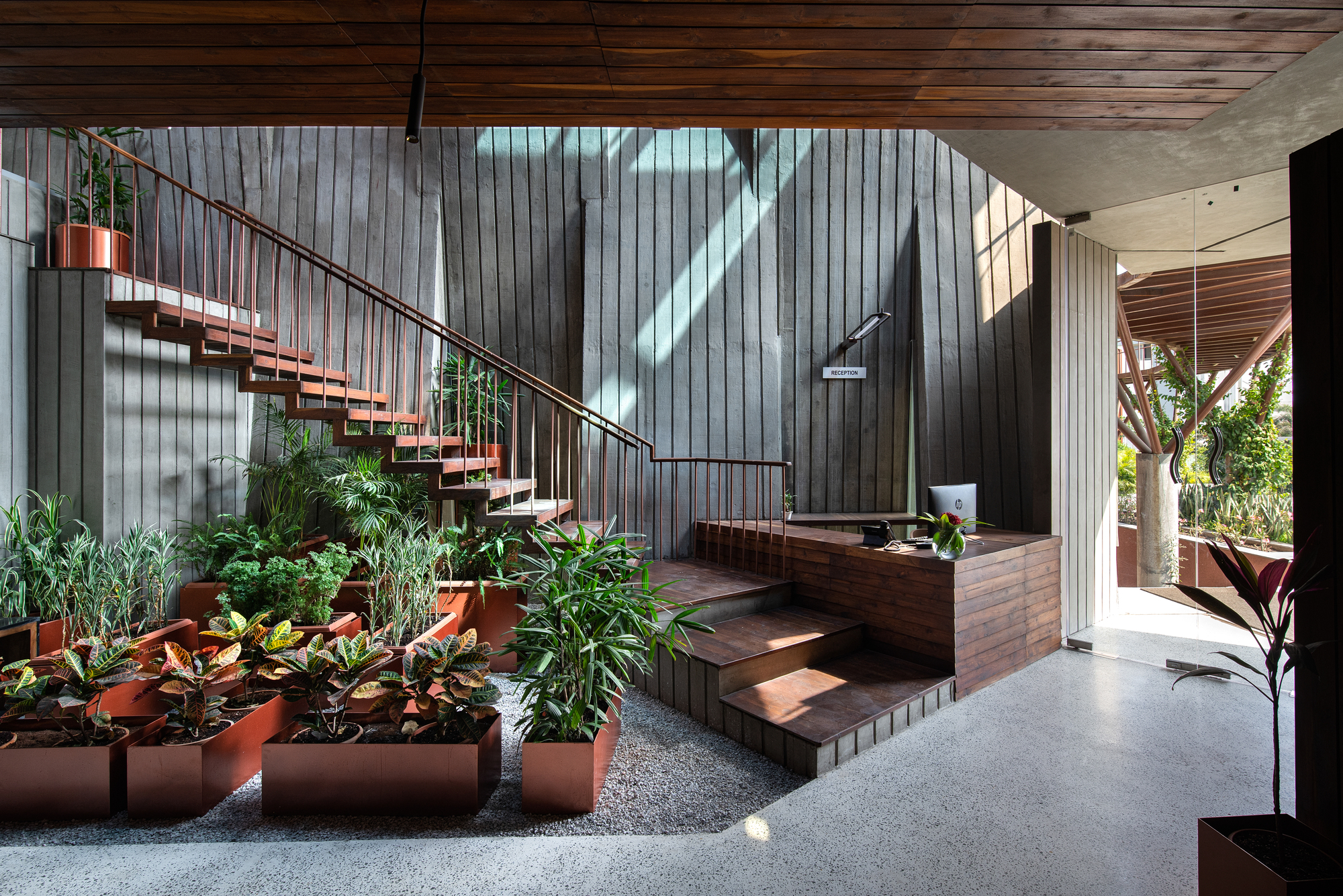 Gallery of Office Complex for Gopal Printpack Solutions / I-Con ...