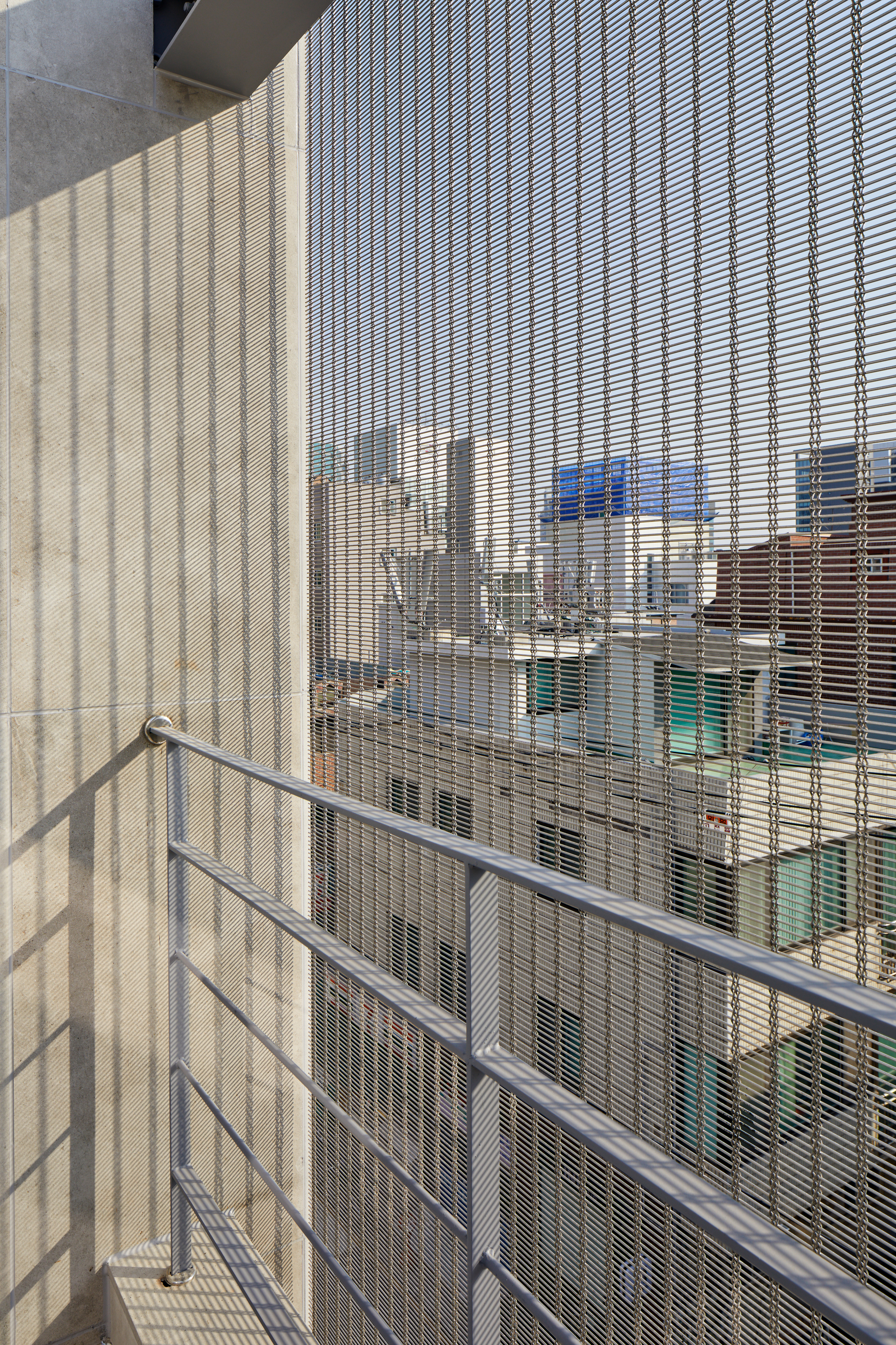 Gallery of Over the Layers Building / A'DUS [Architectural Designer ...