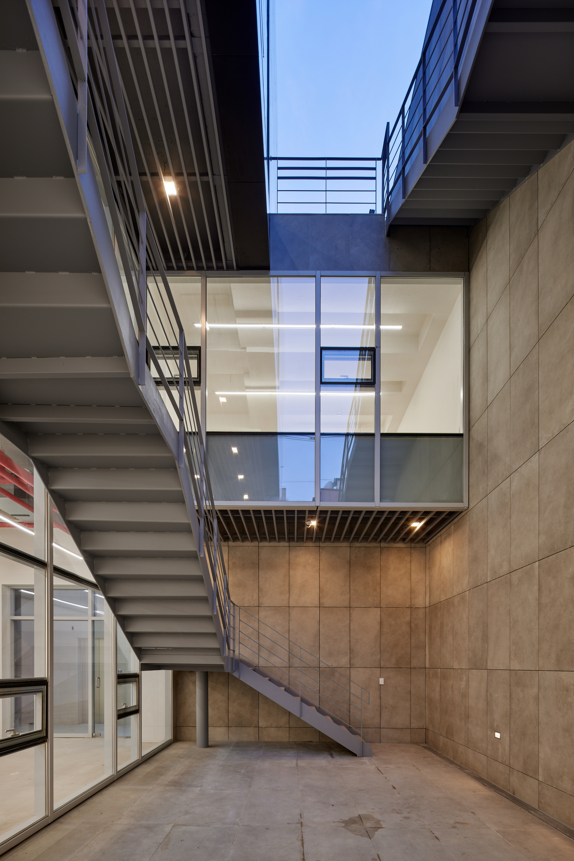 Gallery of Over the Layers Building / A'DUS [Architectural Designer ...