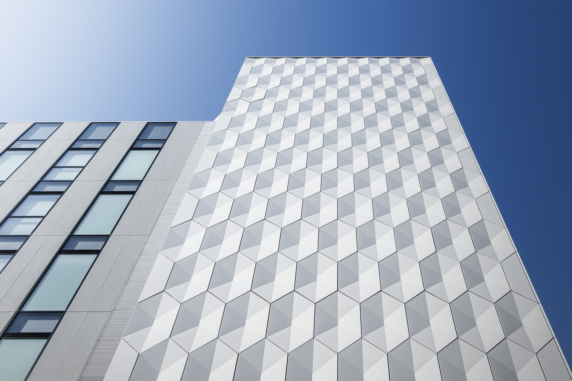 Gallery of JEC Building / to-ripple Inc. + UDS + Toda Corporation - 5