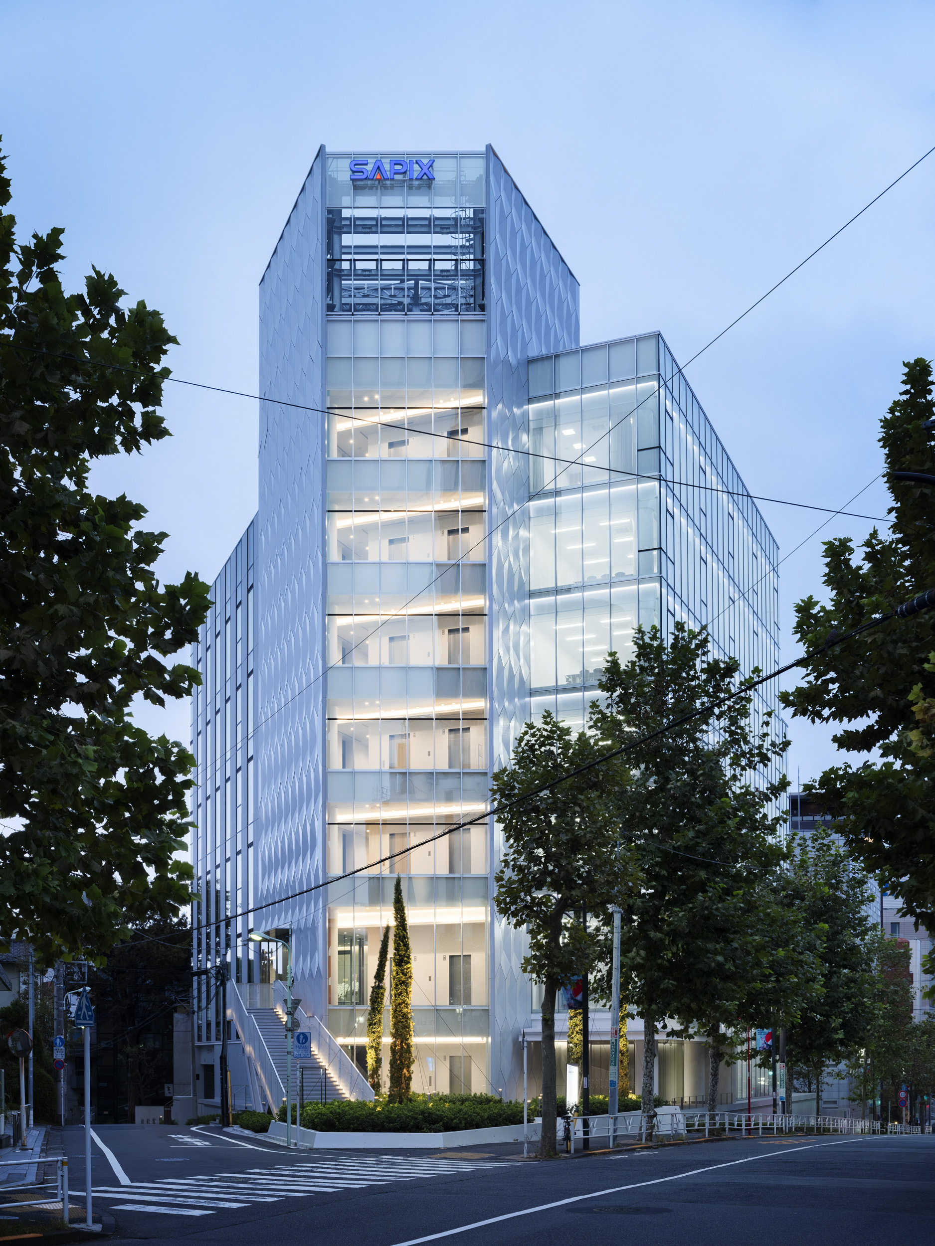 Gallery of JEC Building / to-ripple Inc. + UDS + Toda Corporation - 16