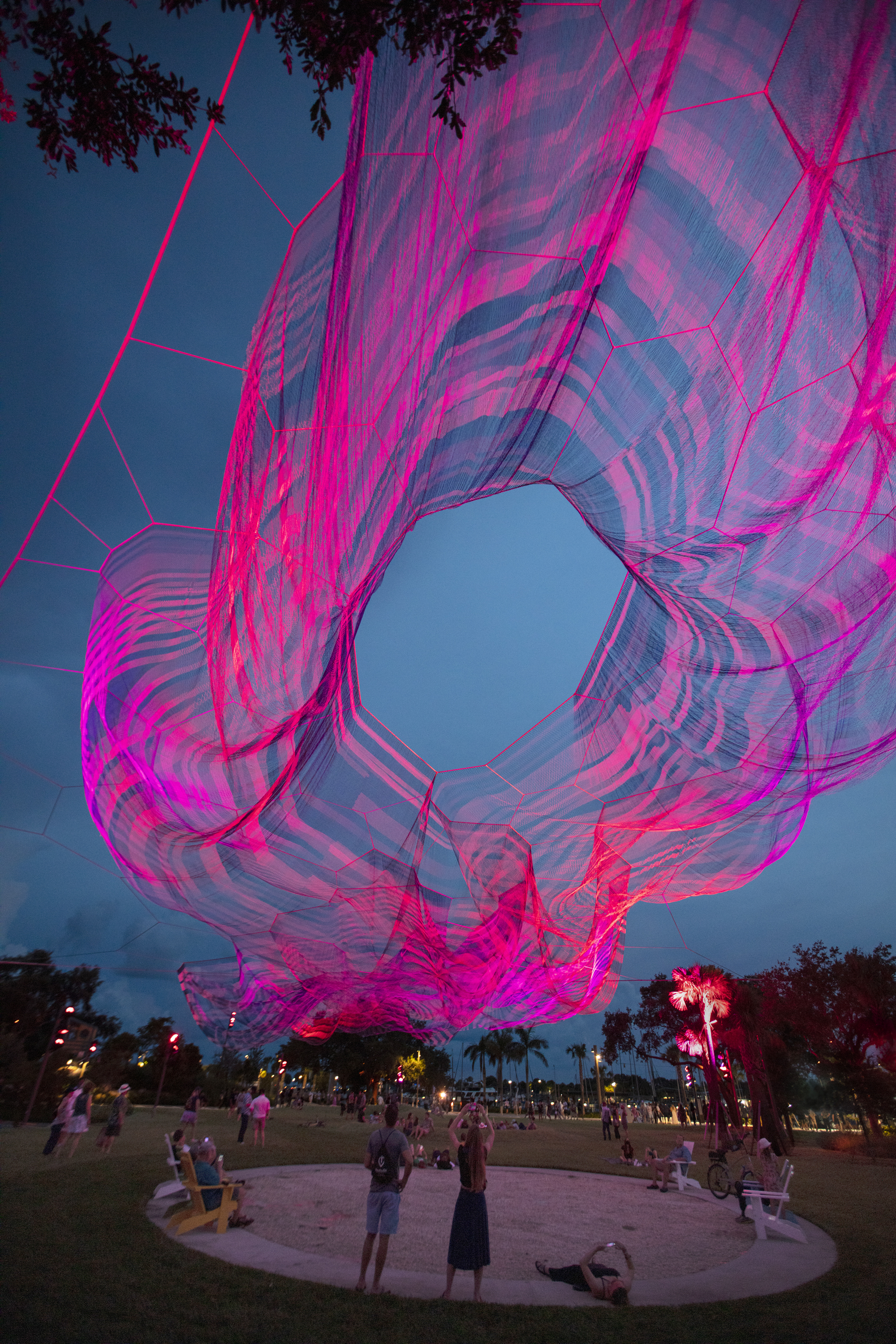 Gallery of Bending Arc Installation / Janet Echelman - 3
