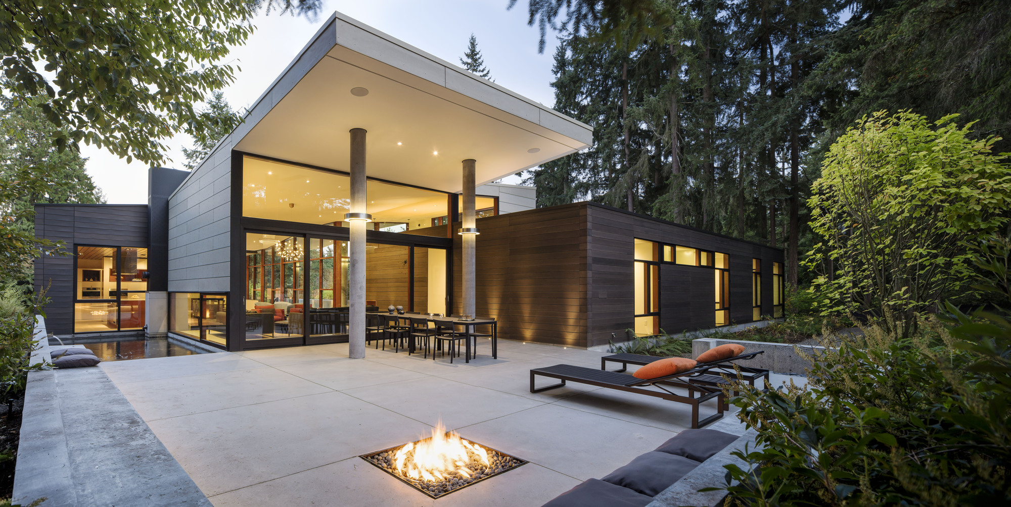 Gallery of Inside Outside House / David Coleman Architecture - 10