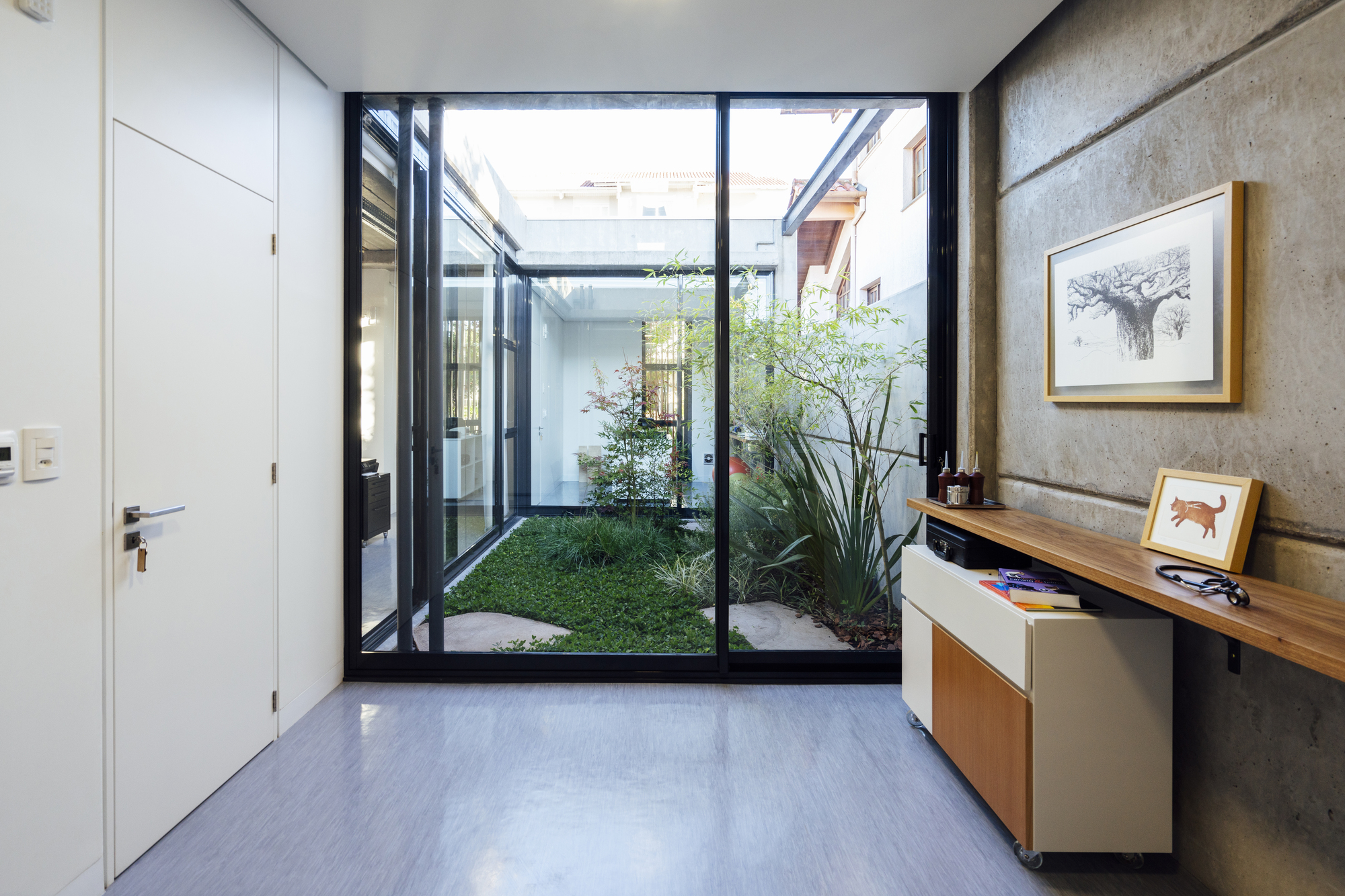 Gallery of Sentidos Veterinary Clinic / OCRE arquitetura - 3