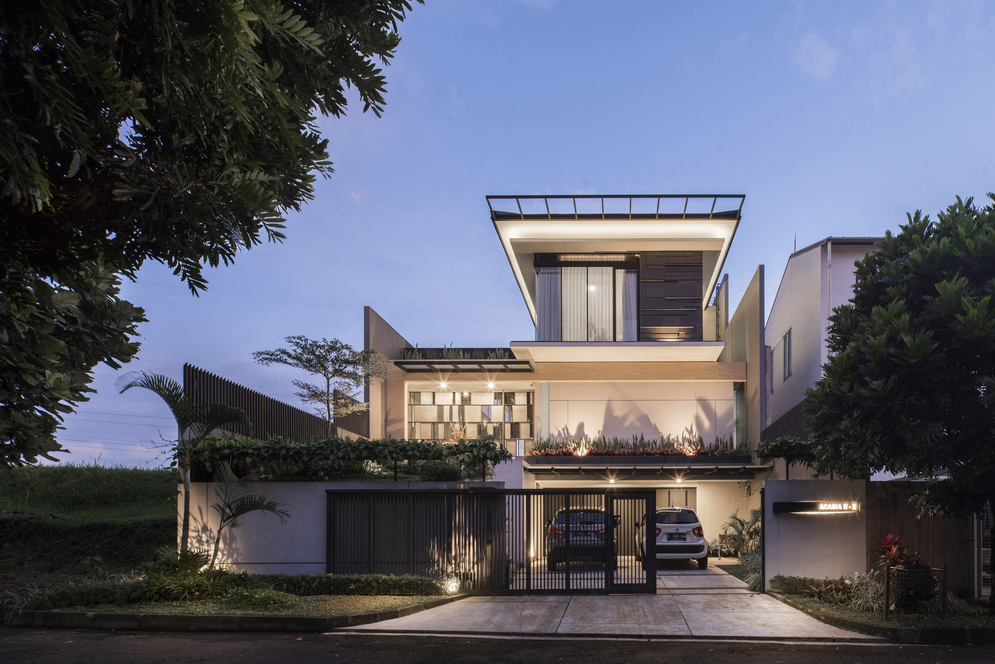 Gallery of MH Residence / Studio Avana - 12