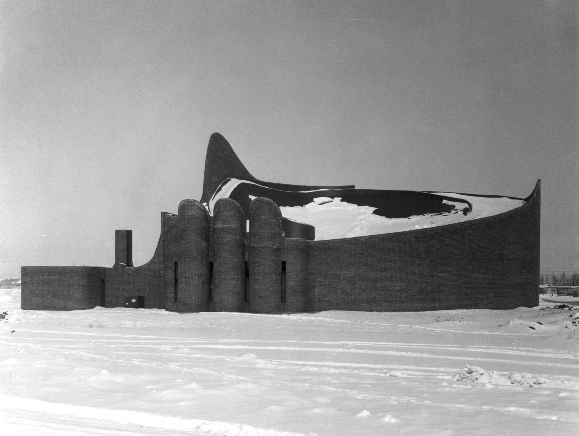 Gallery of “A Building Should Be Nurturing and Protect People Within ...