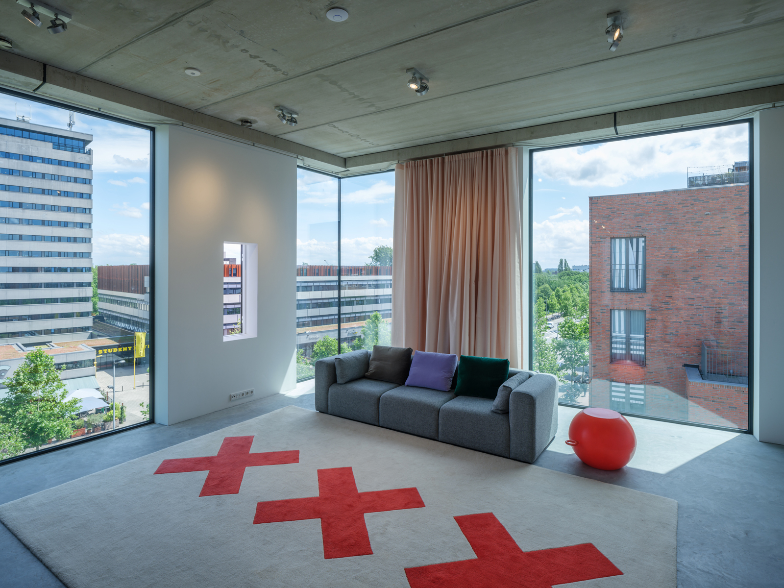 Gallery of Studio thonik Studio Office / Studio thonik + MMX ...