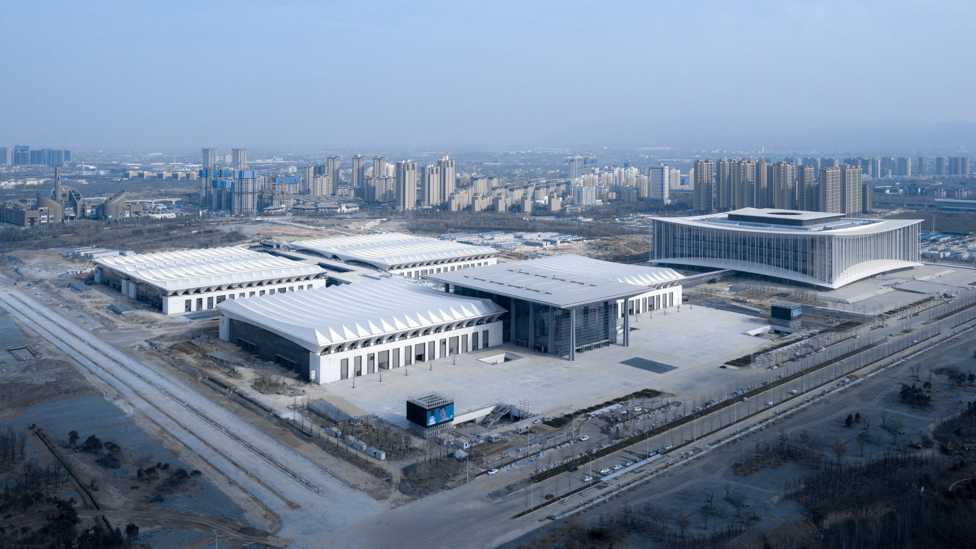 Gallery of Xian Exhibition Center / gmp Architects - 6