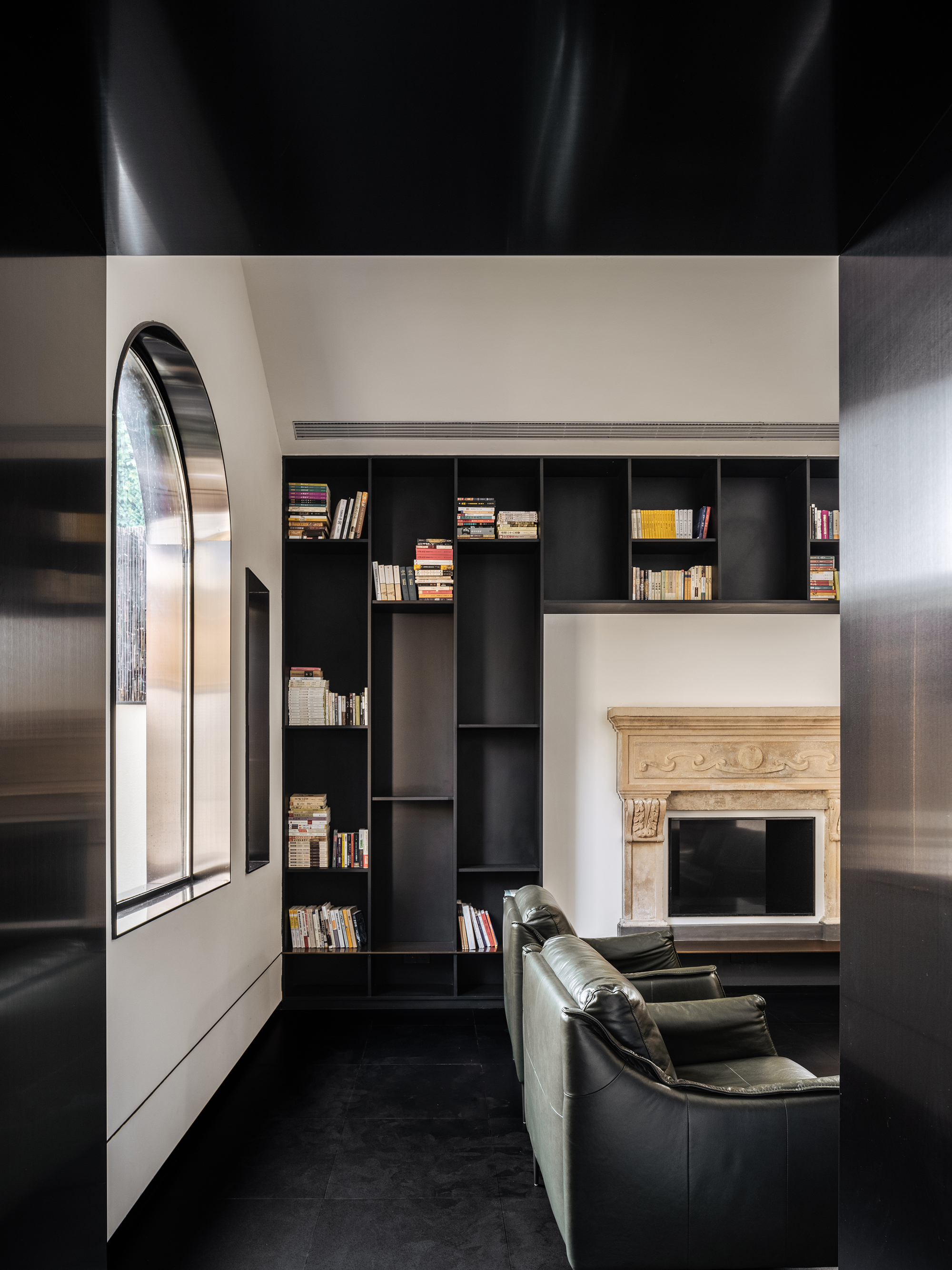Gallery of Hiding House / Wutopia Lab - 26