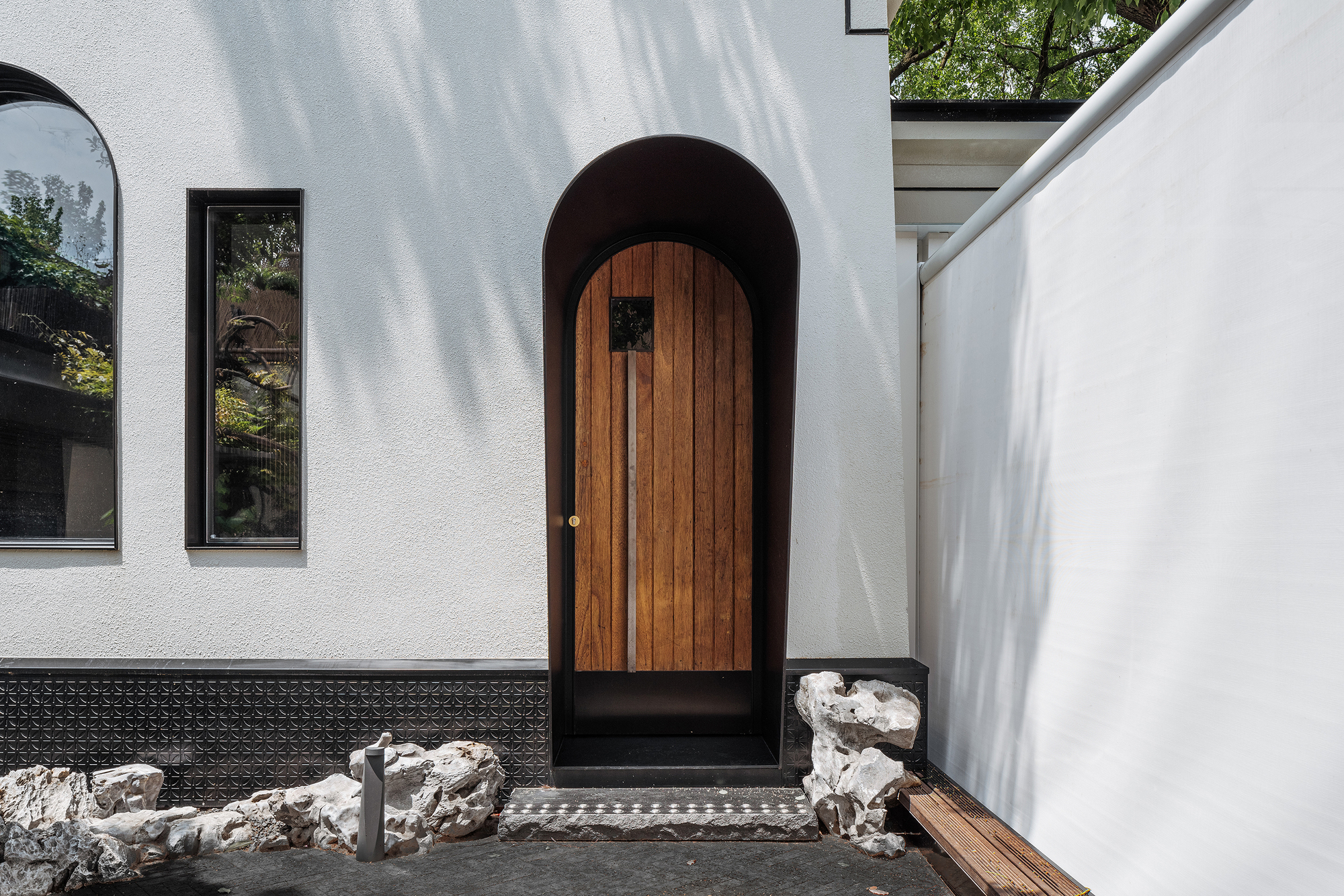 Gallery of Hiding House / Wutopia Lab - 11