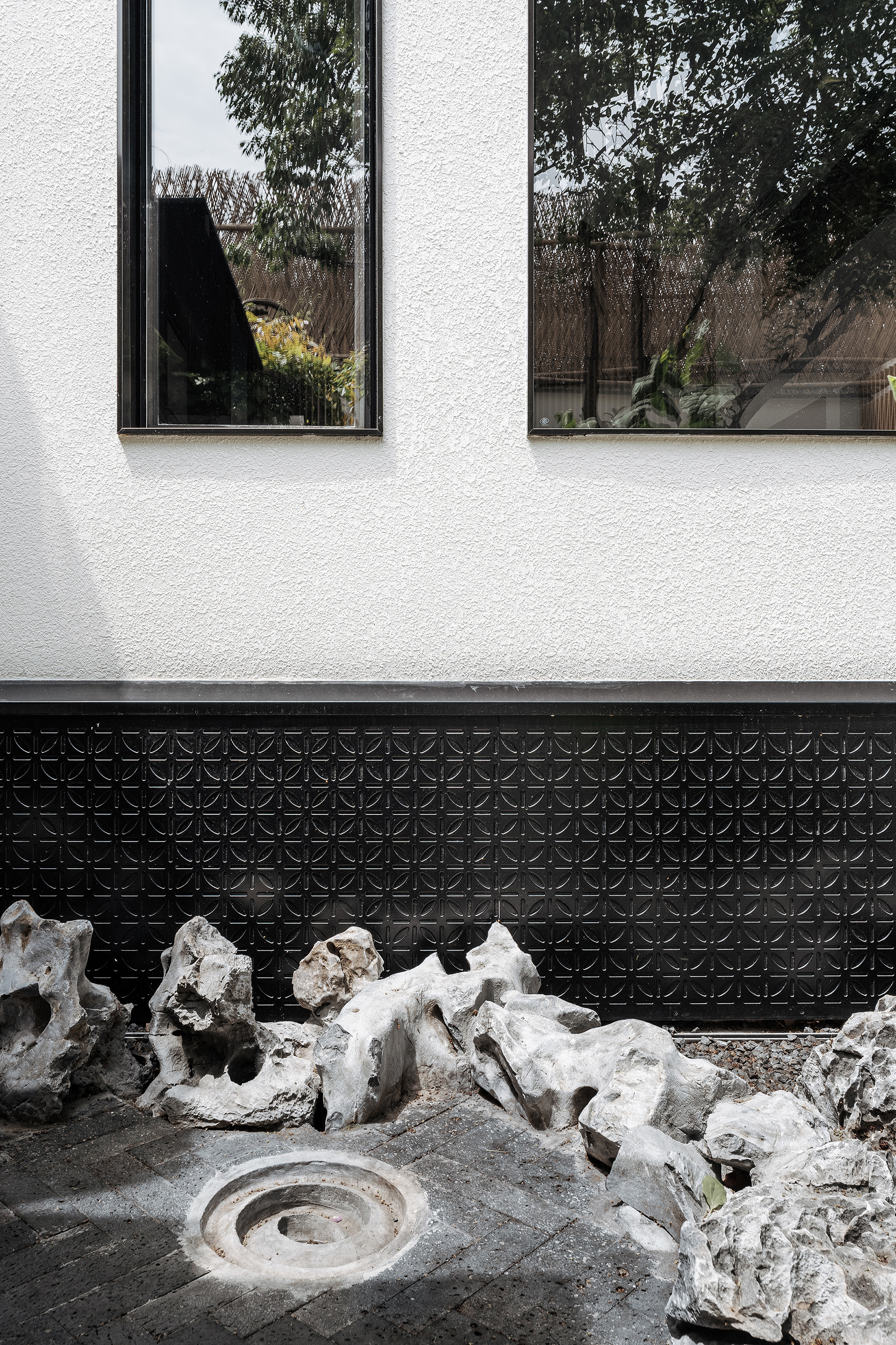 Gallery of Hiding House / Wutopia Lab - 13