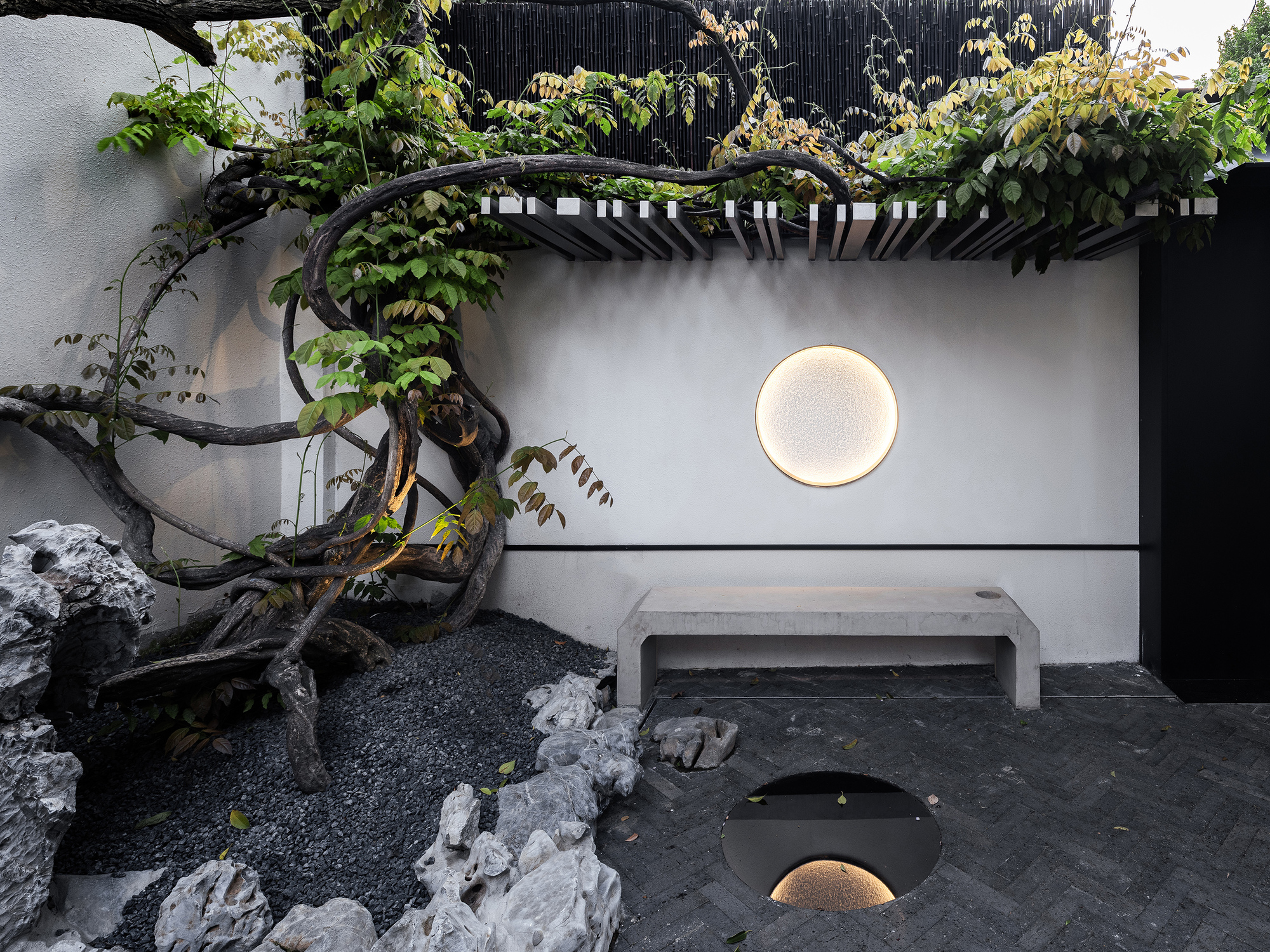 Gallery of Hiding House / Wutopia Lab - 18