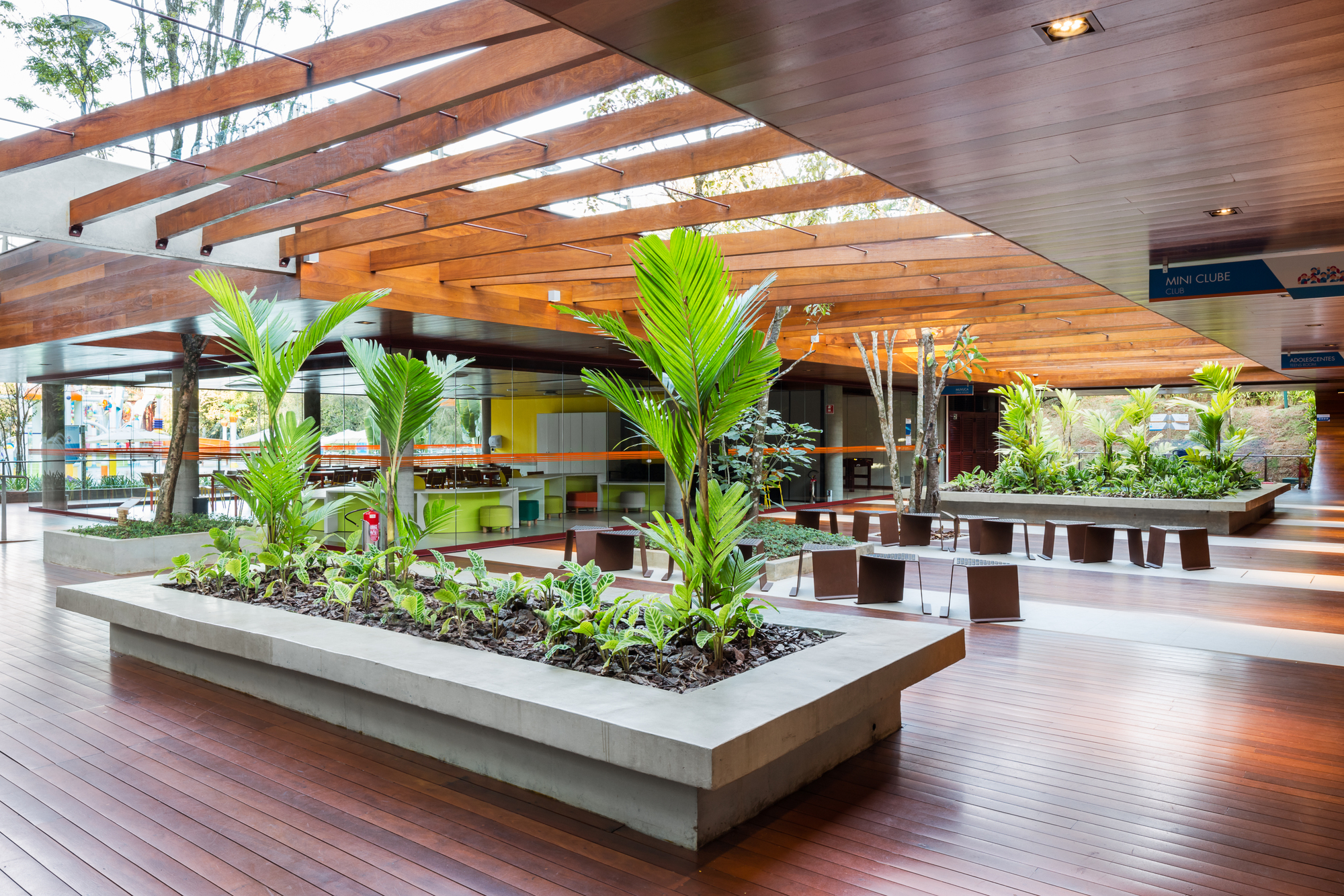 Galeria de Nova área de lazer do Grande Hotel Senac São Pedro / Levisky ...