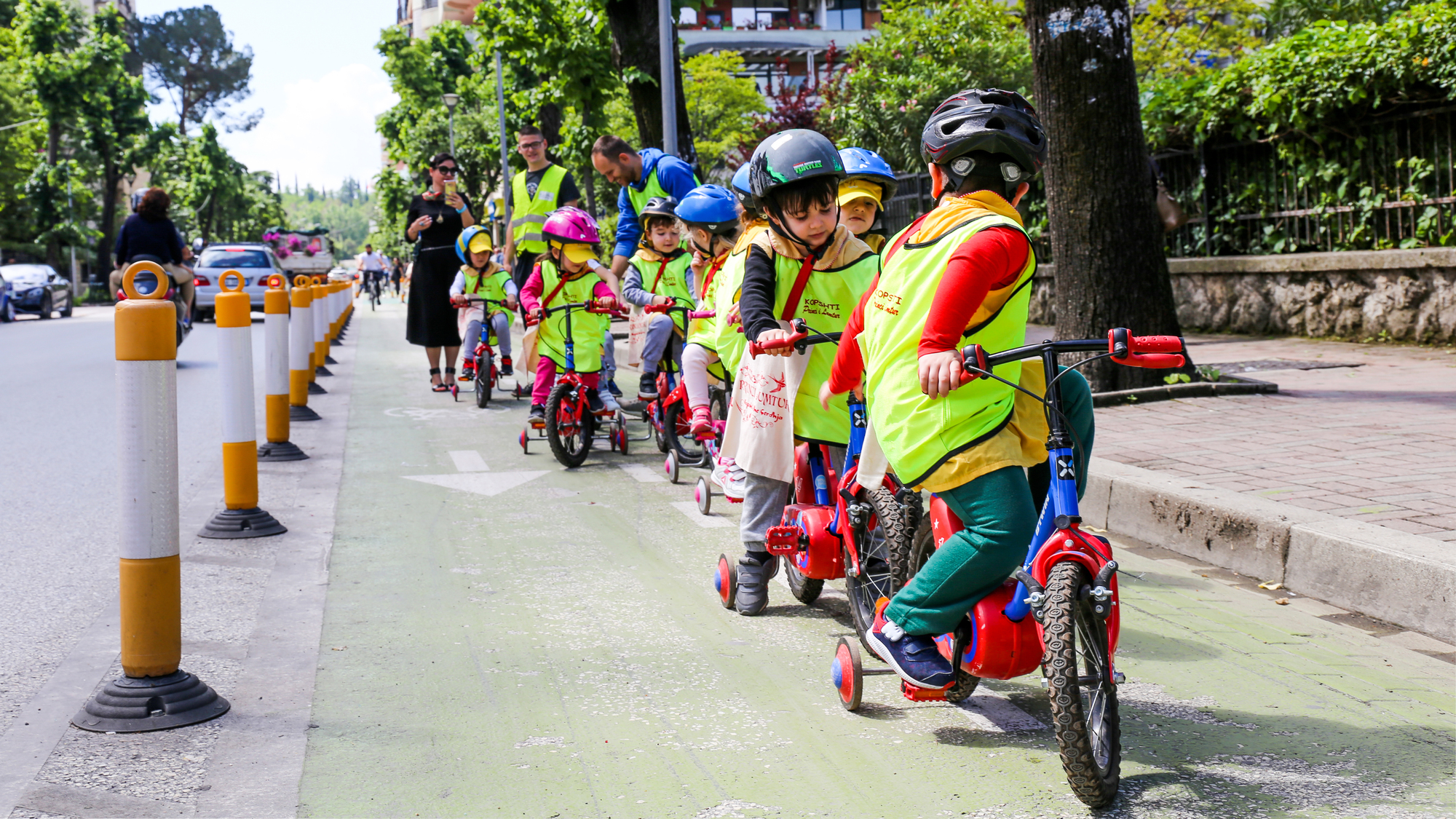 Gallery of 10 Actions to Improve Streets for Children - 7