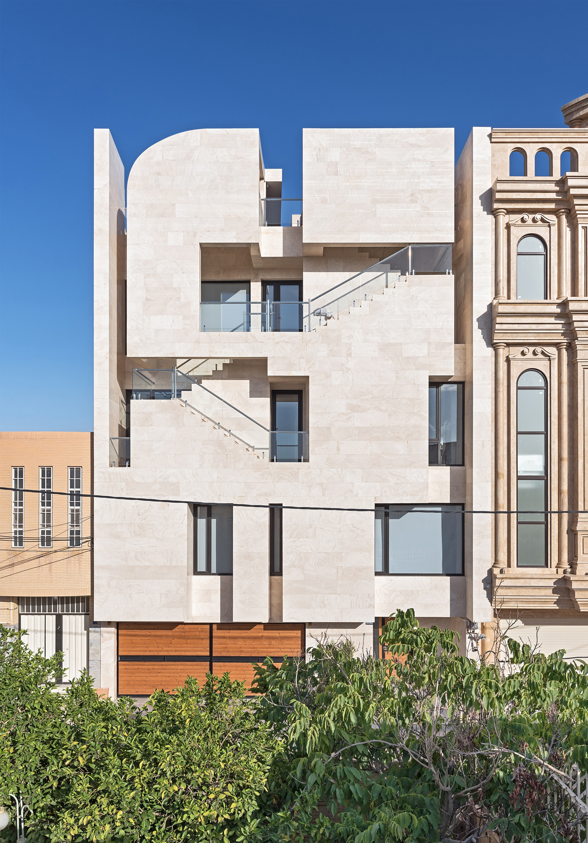 Gallery of Iran-Zamin Office Building / Awe Office - 2