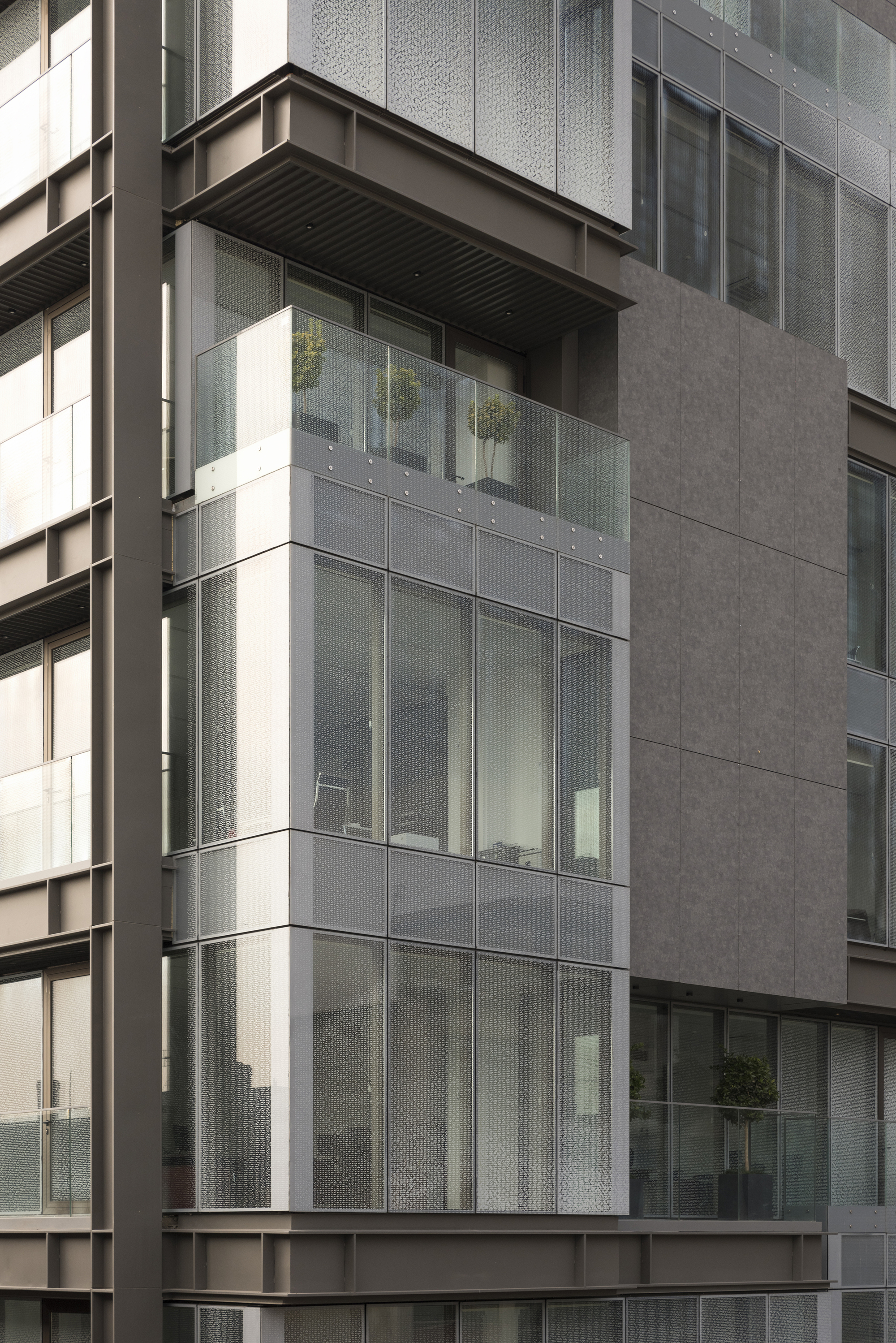 Gallery of Ronix Office Building / Pargar Architecture and Design ...