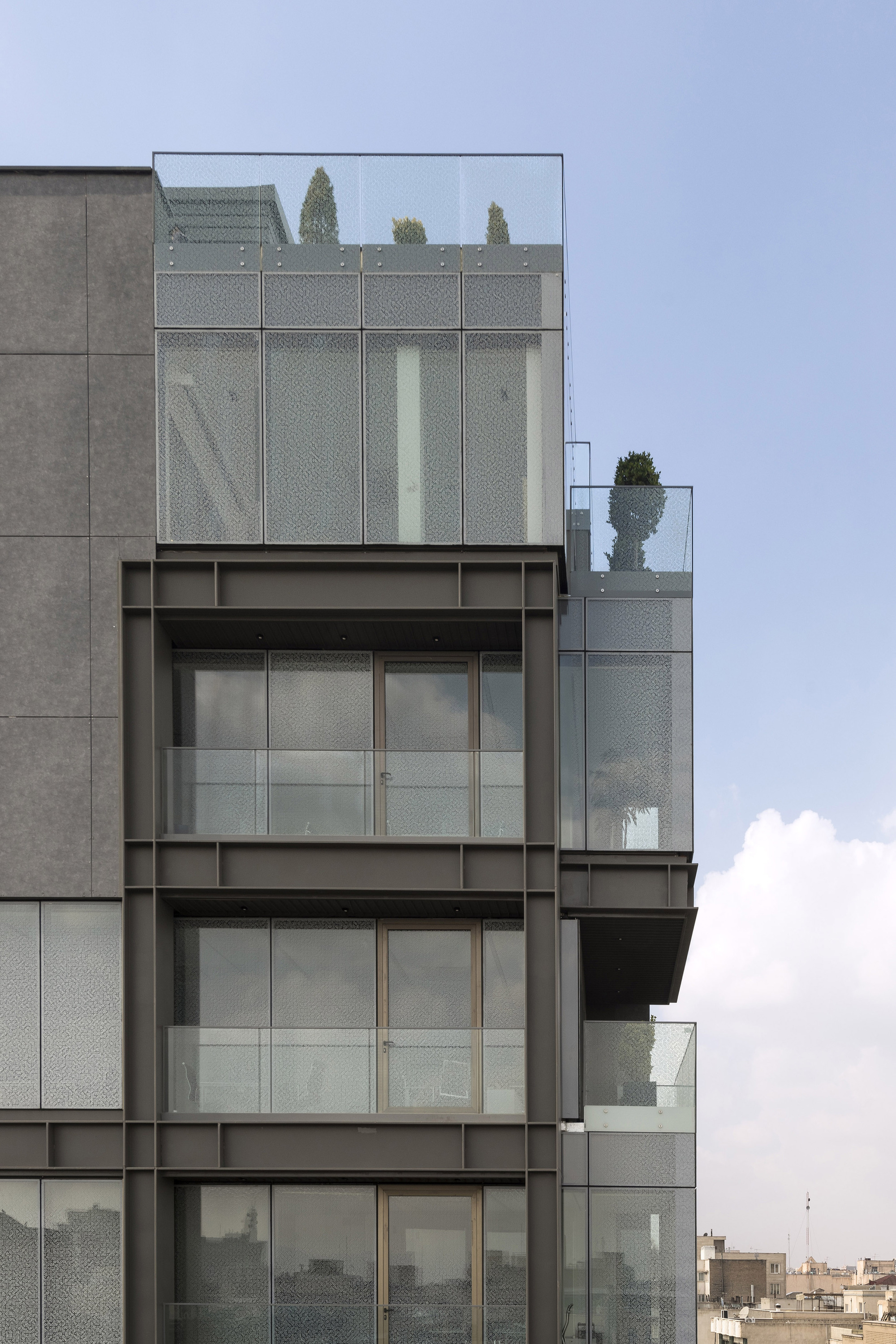 Gallery of Ronix Office Building / Pargar Architecture and Design ...