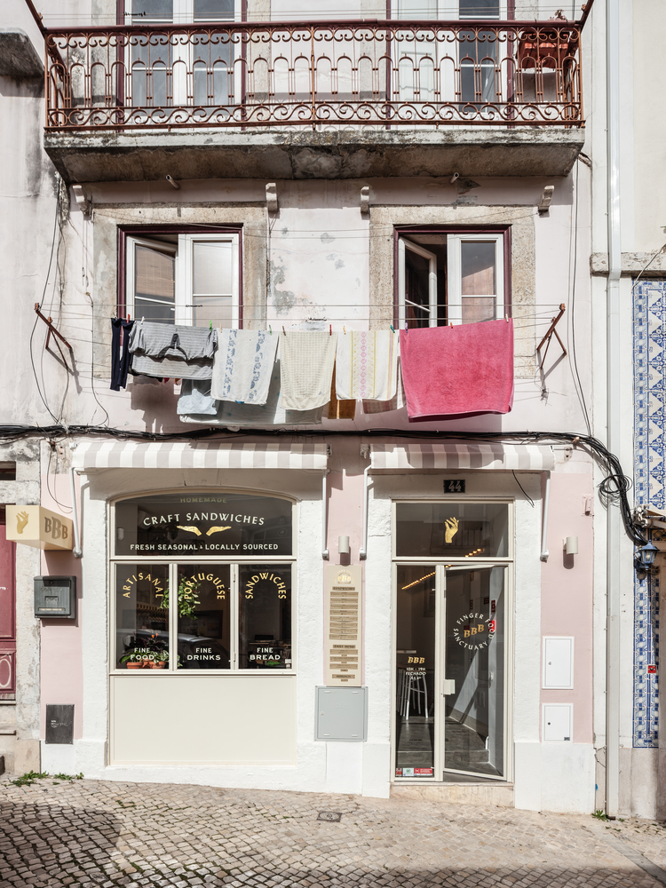 Gallery of BBB Bar / BUREAU (Daniel Zamarbide, Carine Pimenta, Galliane ...