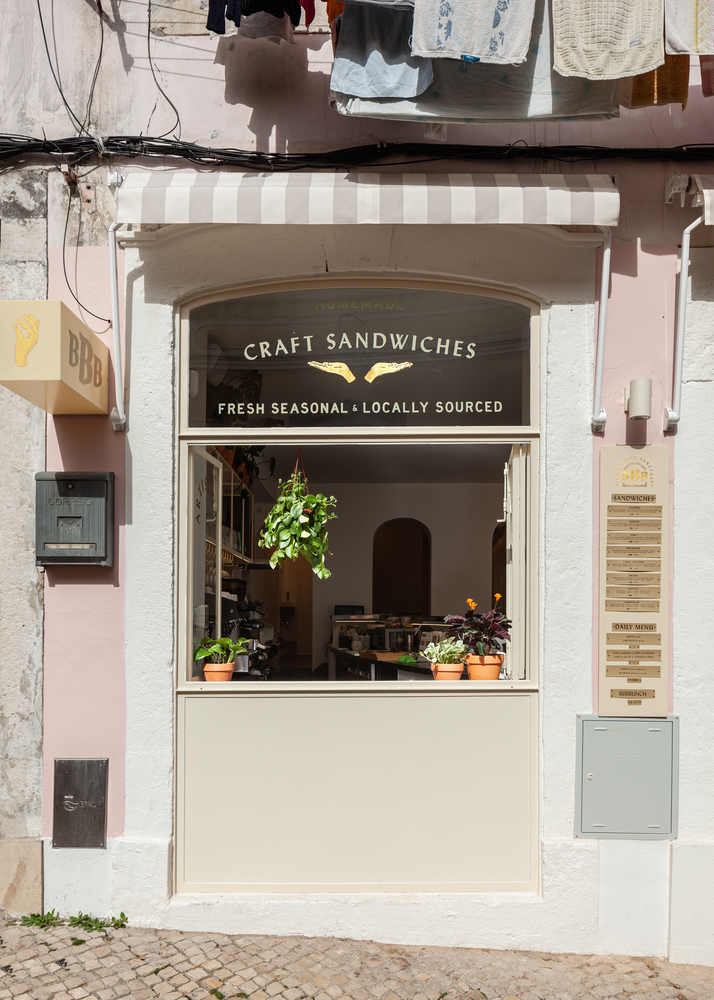 Gallery of BBB Bar / BUREAU (Daniel Zamarbide, Carine Pimenta, Galliane ...