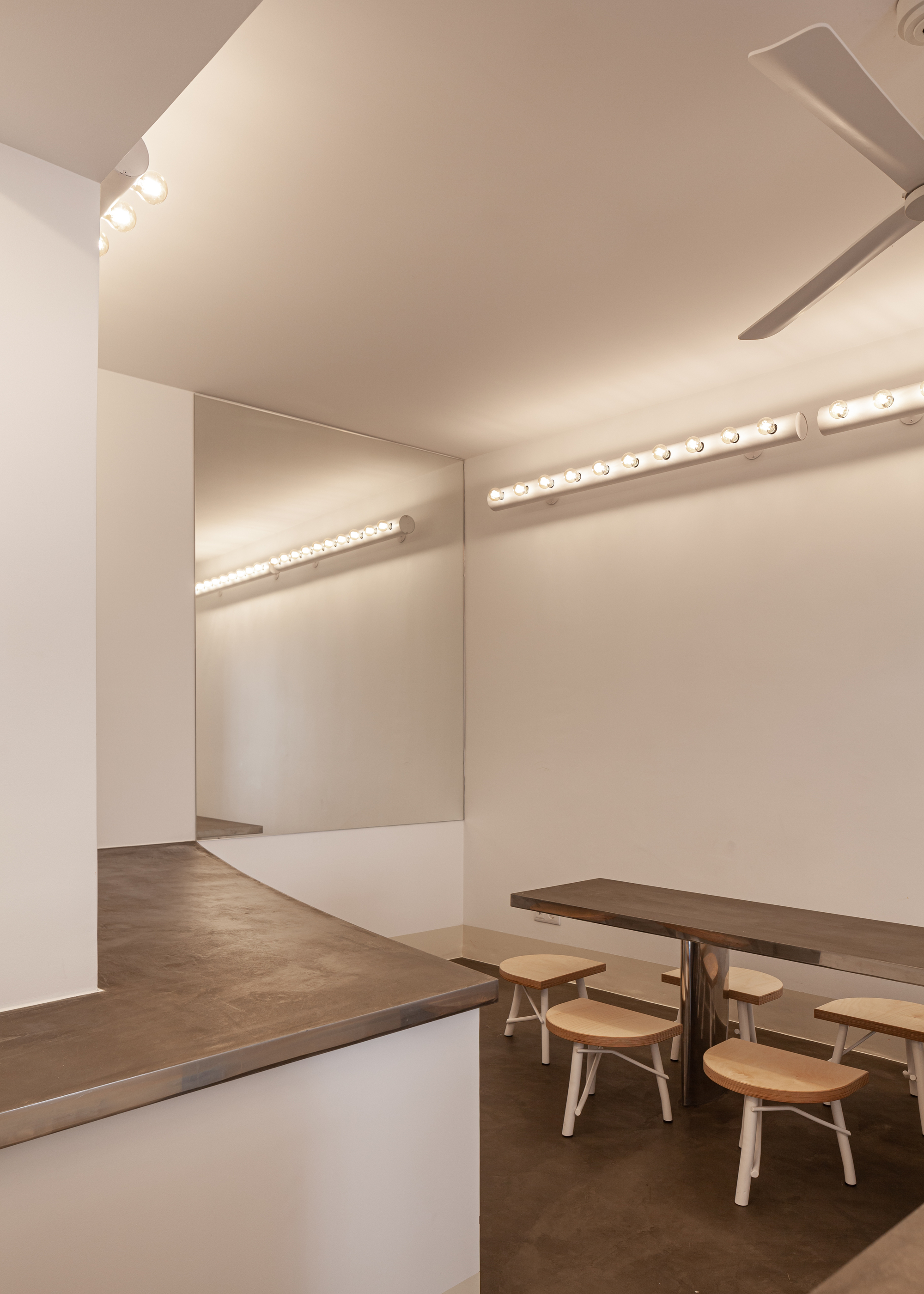 Gallery of BBB Bar / BUREAU (Daniel Zamarbide, Carine Pimenta, Galliane ...